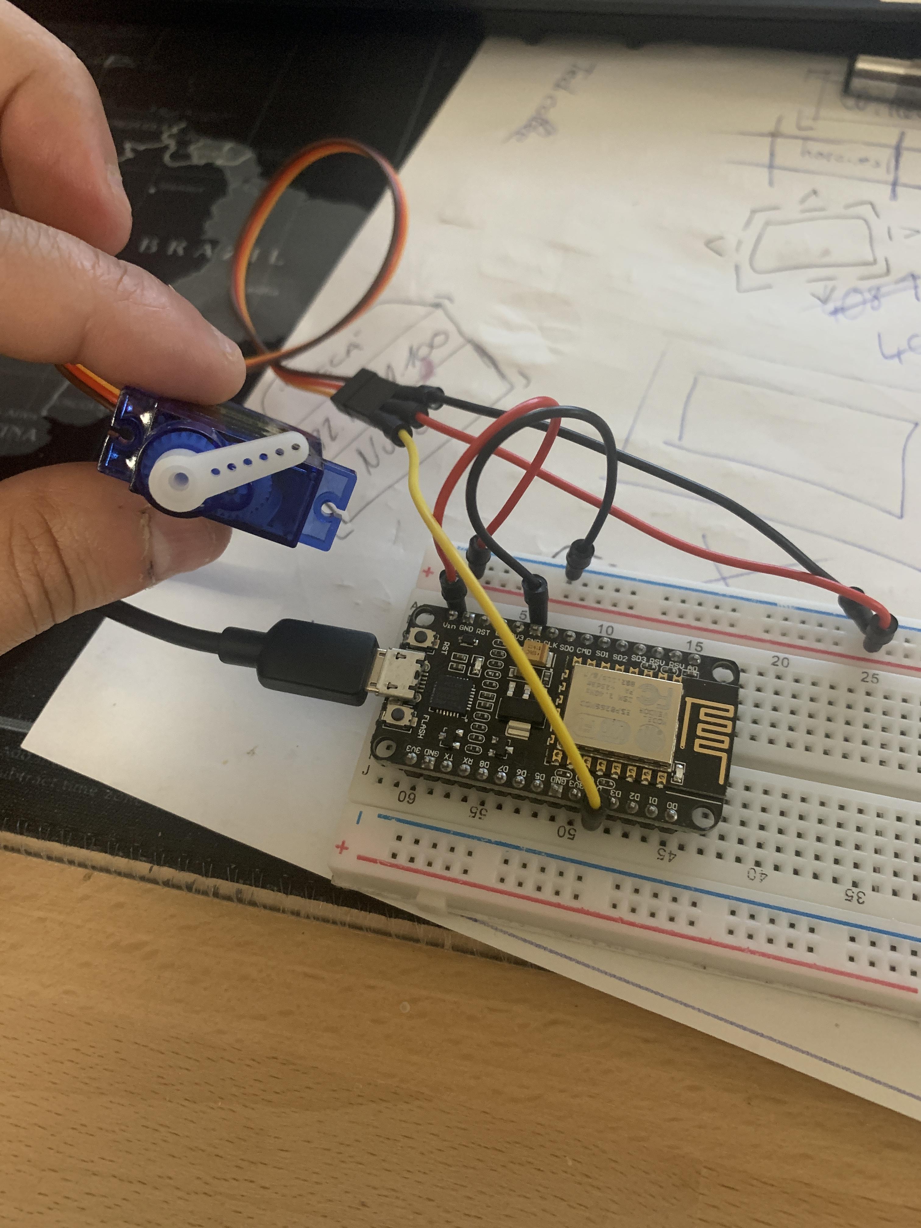 How to Control Servo Motor With Arduino and Serial Monitoring Window ...