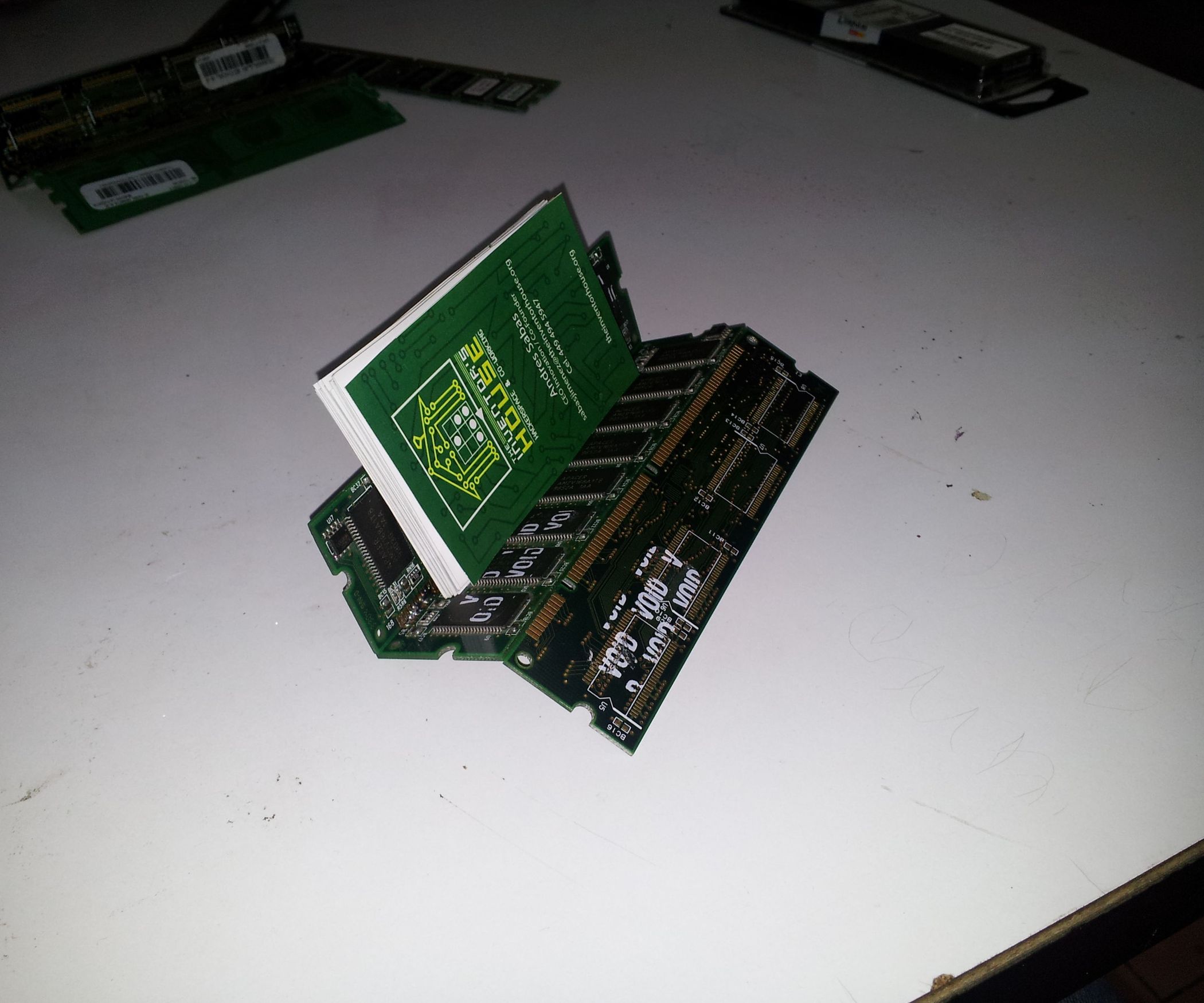 Un Tarjetero Muy Geek : 4 Steps (with Pictures) - Instructables