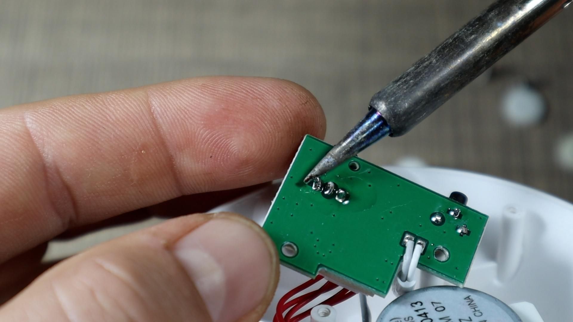 Baby Monitor Camera Repair - Cracked Solder Joints : 5 Steps (with ...