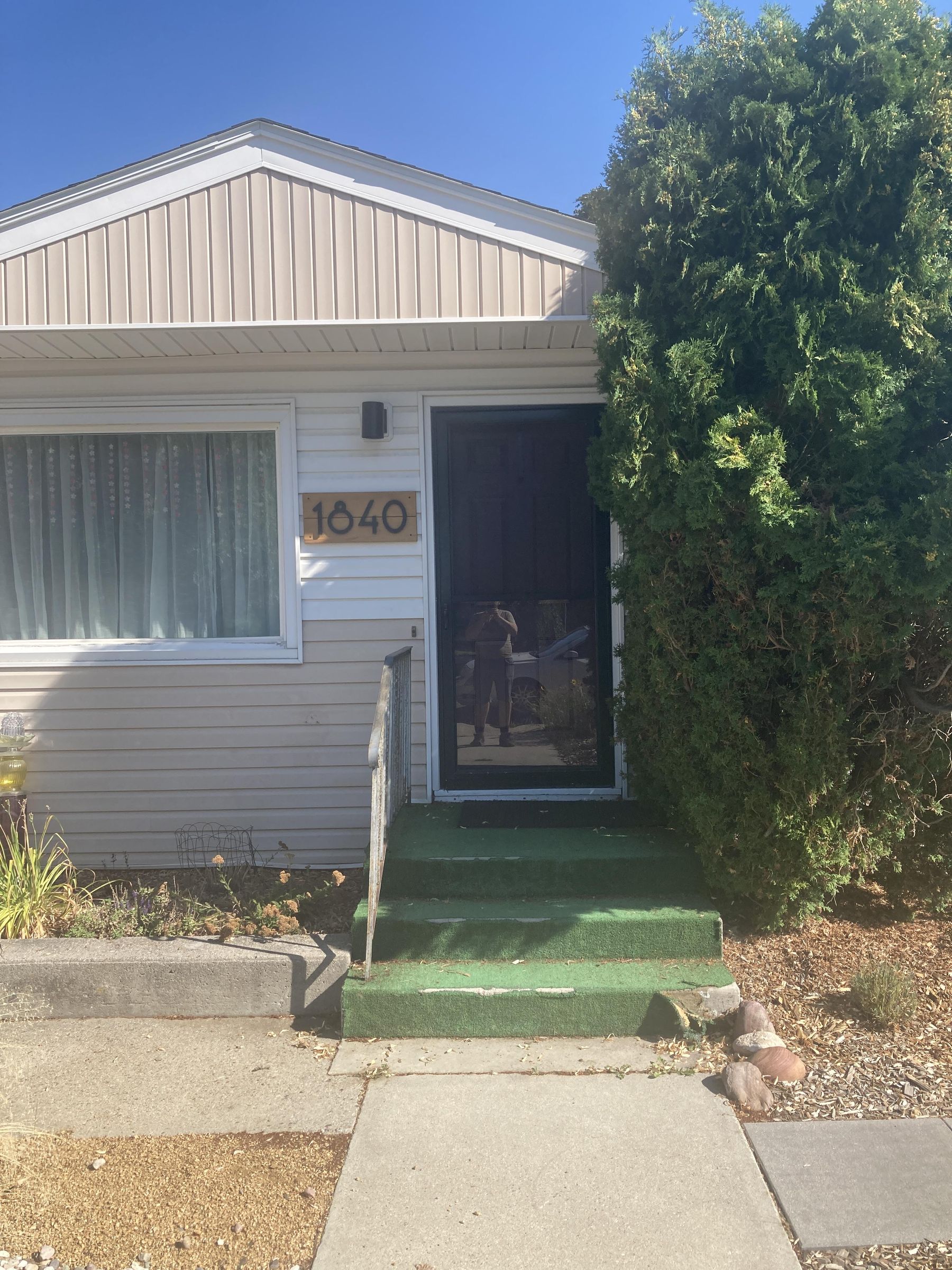 Home Repair: Front Stoop Glow-Up! : 6 Steps (with Pictures) - Instructables