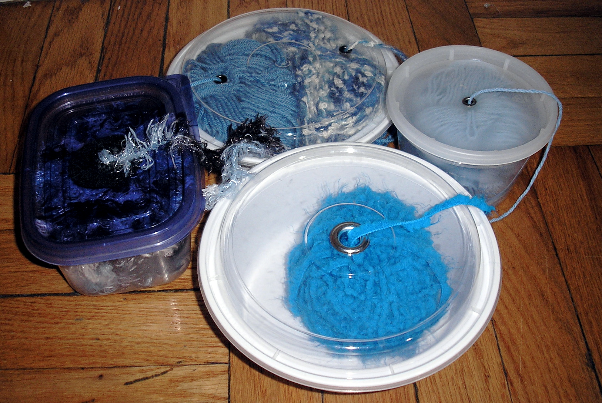 Recycled Container Portable Yarn Holders - Sewuseful : 6 Steps ...