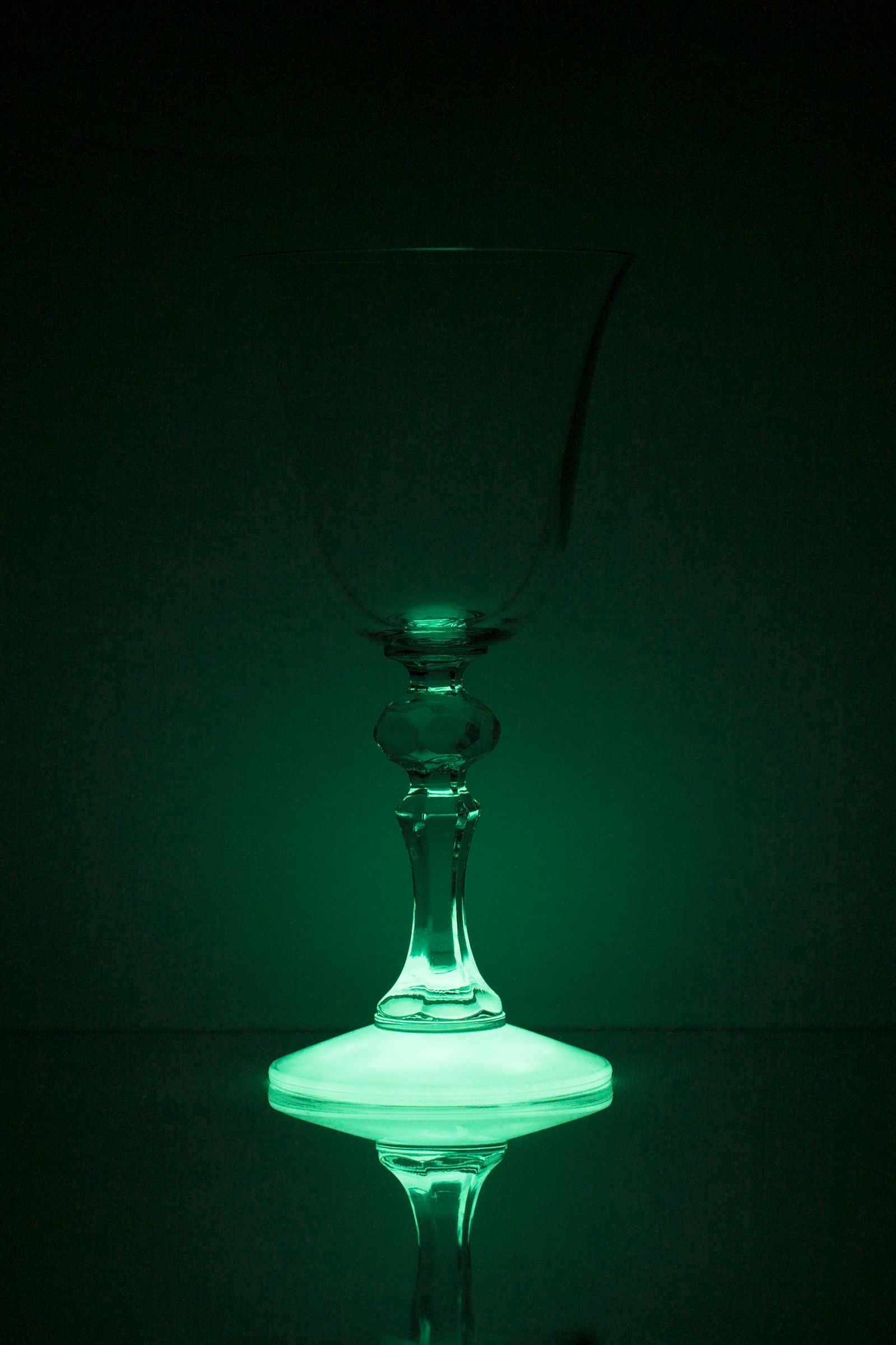 How to Make Glow in the Dark Glass : 6 Steps (with Pictures ...