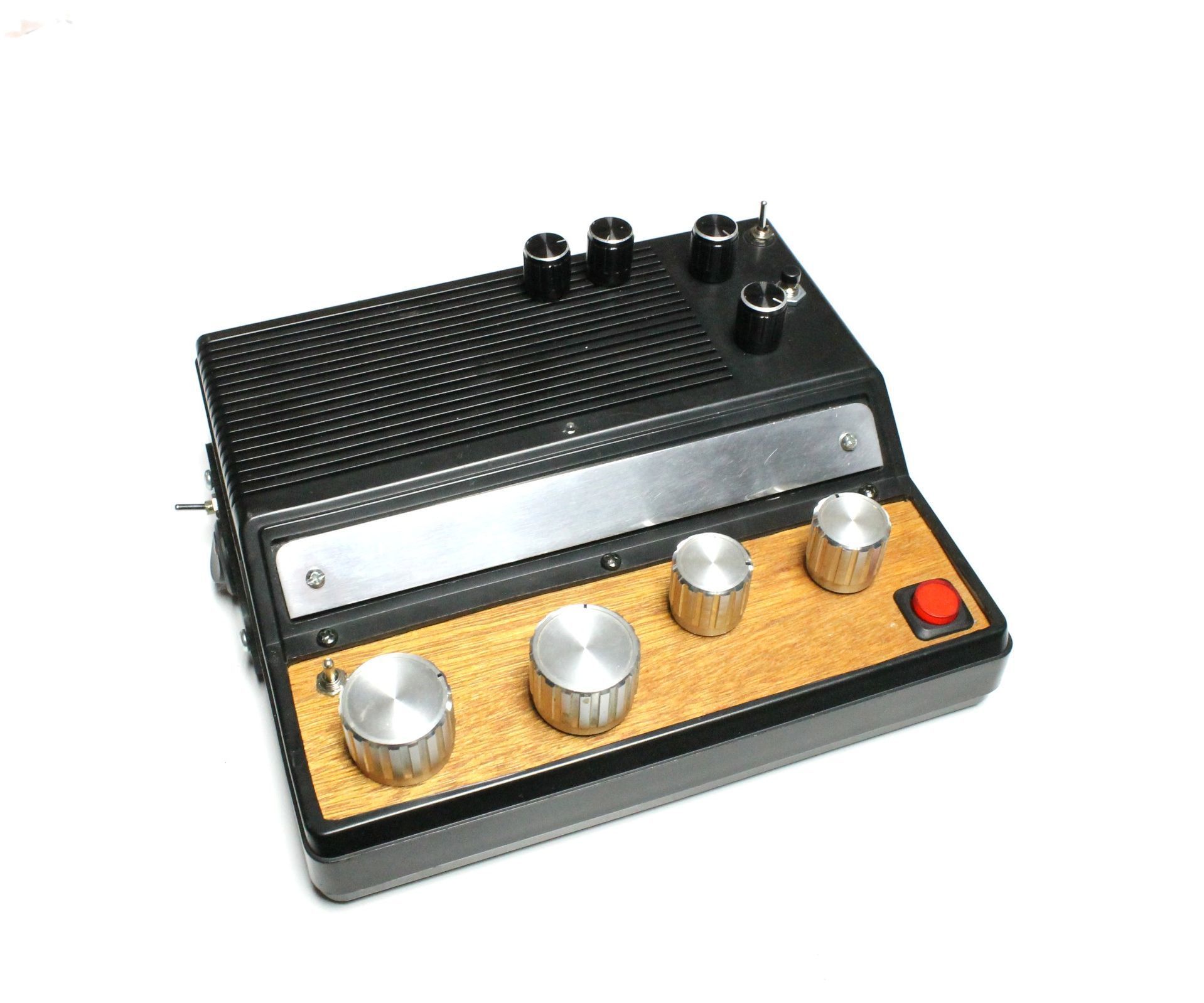 Dub Siren Synth - 555 Timers : 14 Steps (with Pictures) - Instructables