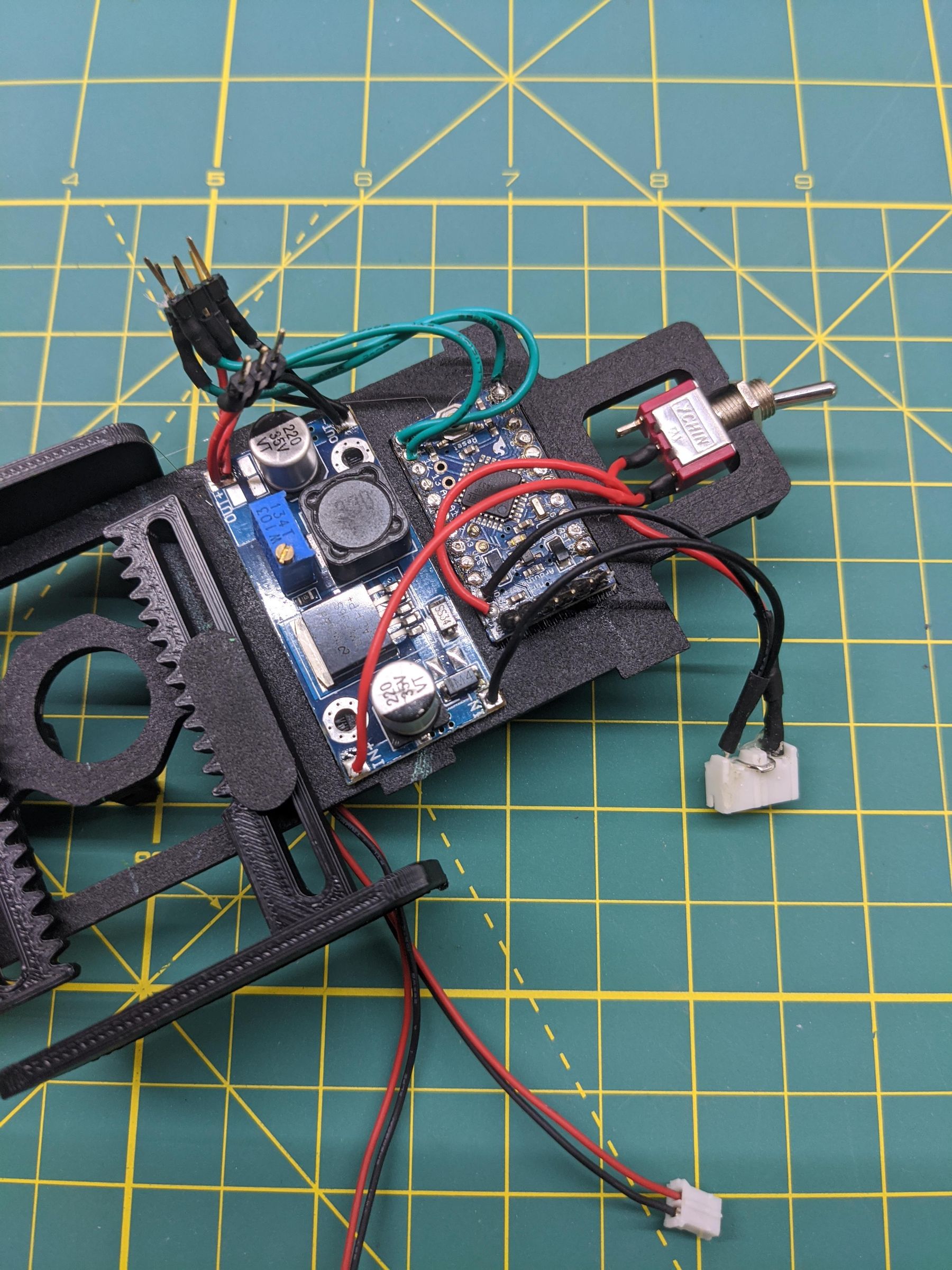 Itsy Bitsy: an Untethered Climbing Robot : 5 Steps (with Pictures) - Instructables