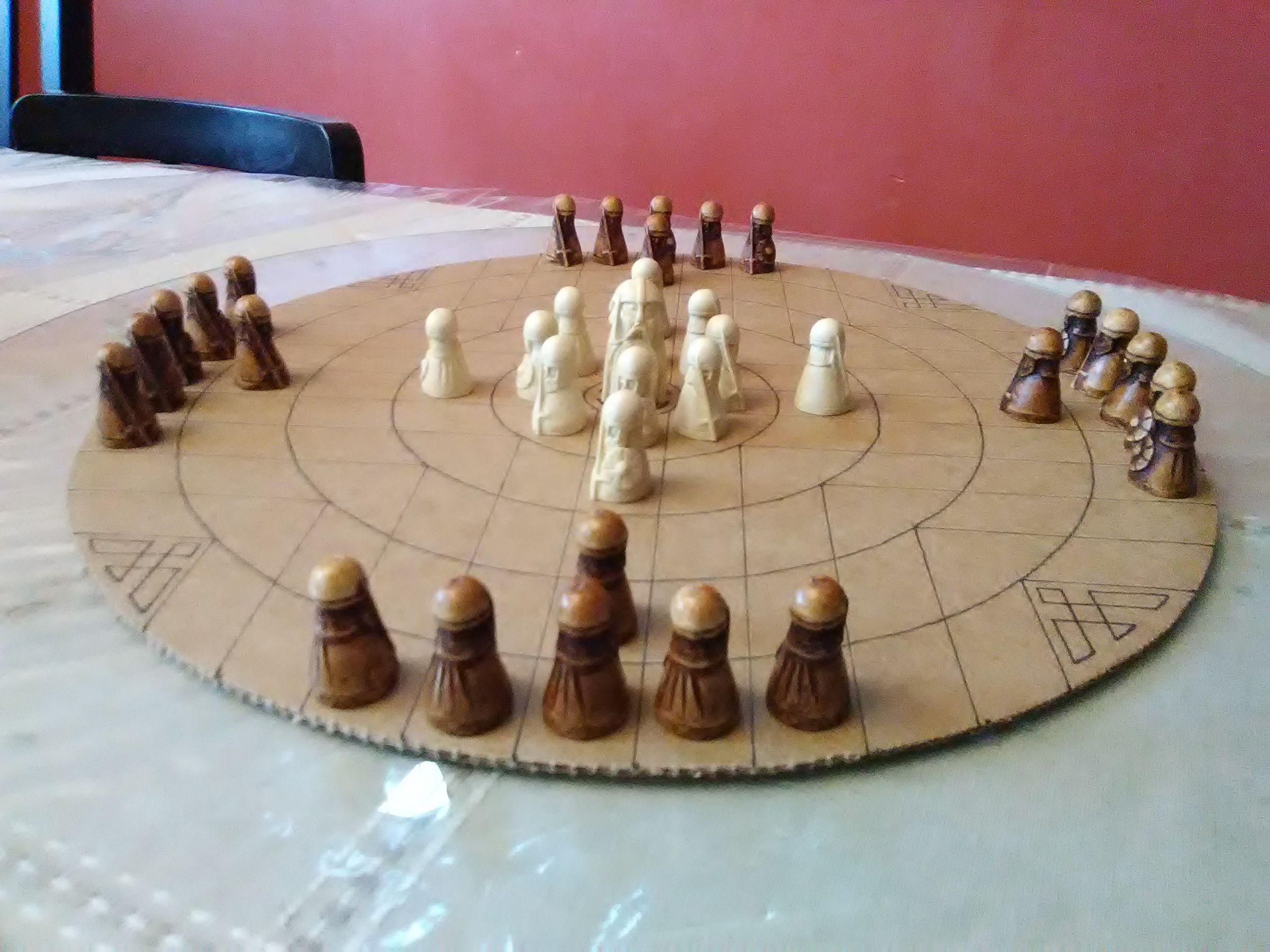 Round Hnefatafl Board : 5 Steps - Instructables