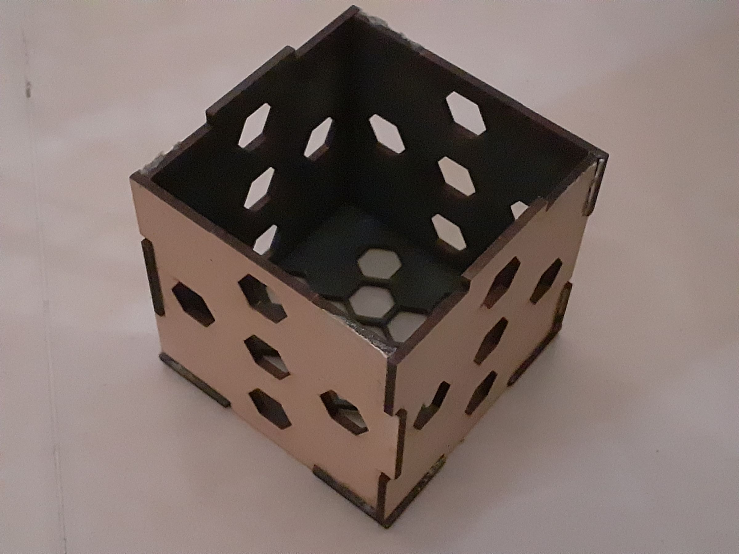 Avenger Multipurpose Desk Box : 4 Steps (with Pictures) - Instructables