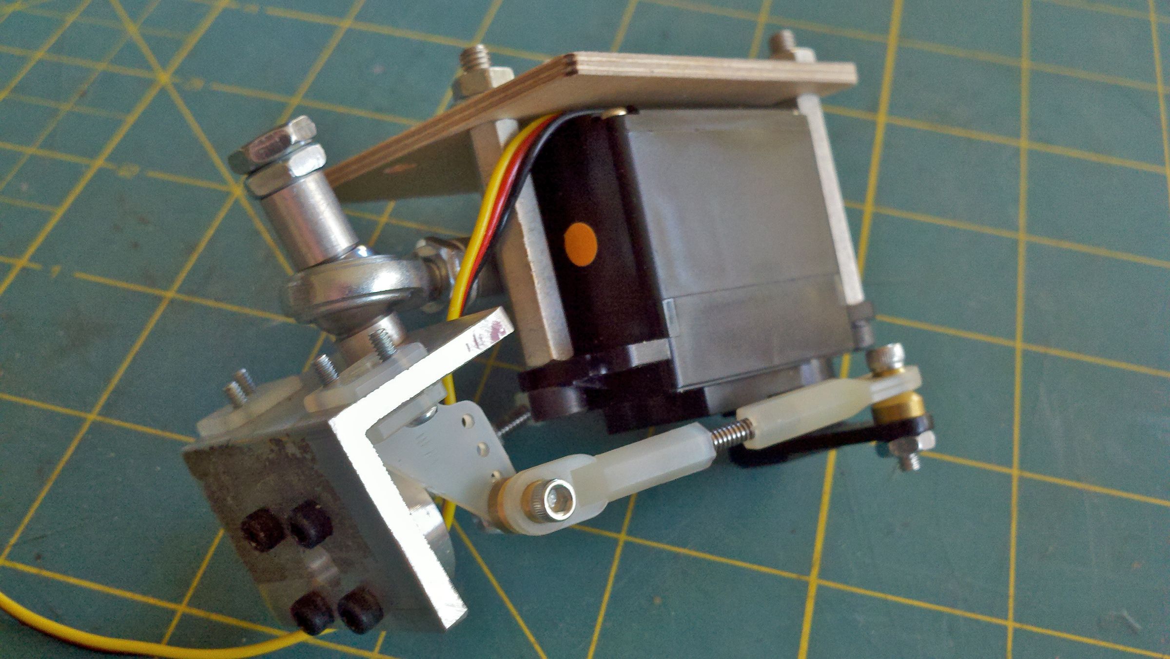 Animatronic Stargate Helmet : 10 Steps (with Pictures) - Instructables