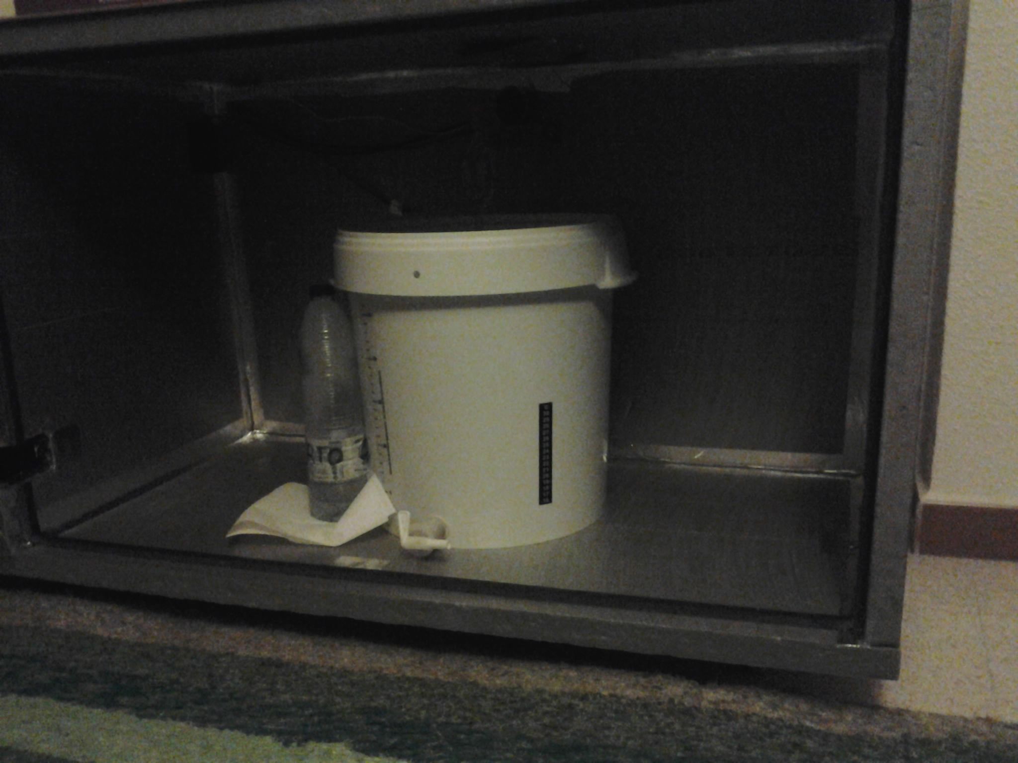 Fermentador Casero De Cerveza - HomeMade Beer Cooler : 5 Steps ...