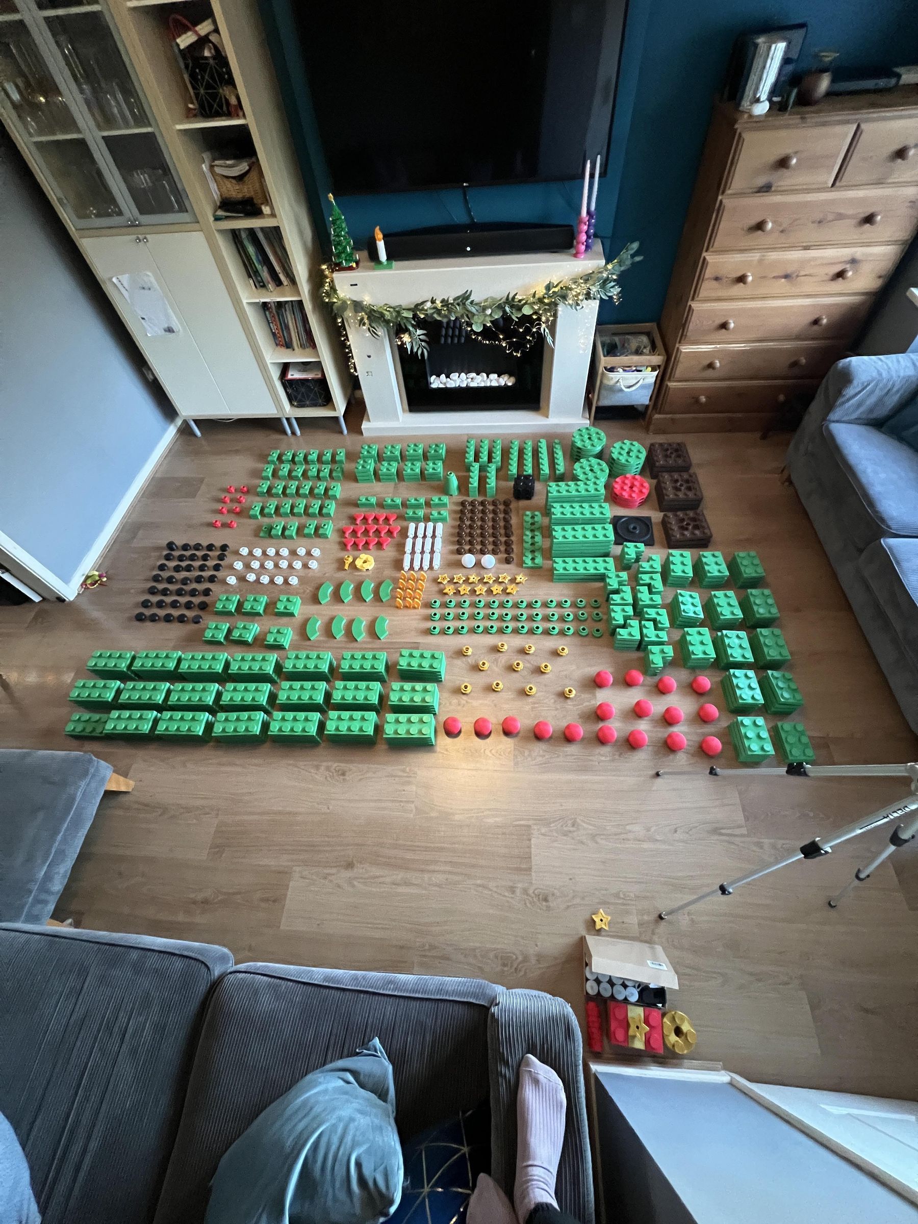 GIANT Lego* Christmas Tree *inspired : 4 Steps (with Pictures ...