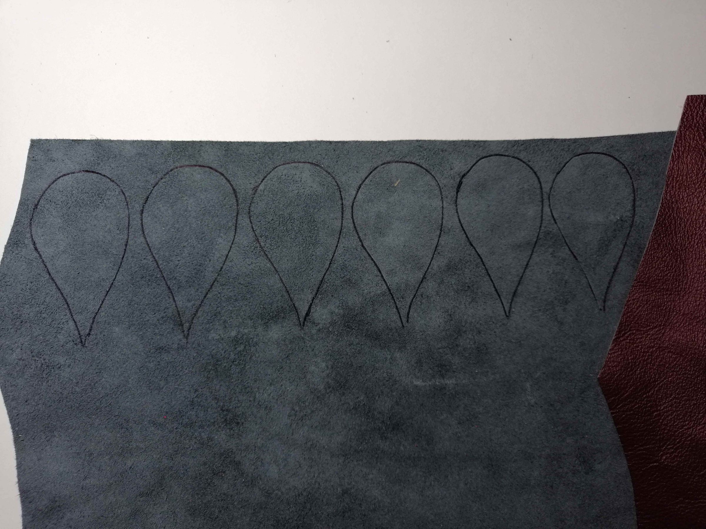 Leather Necklace Leaves Shape : 5 Steps (with Pictures) - Instructables