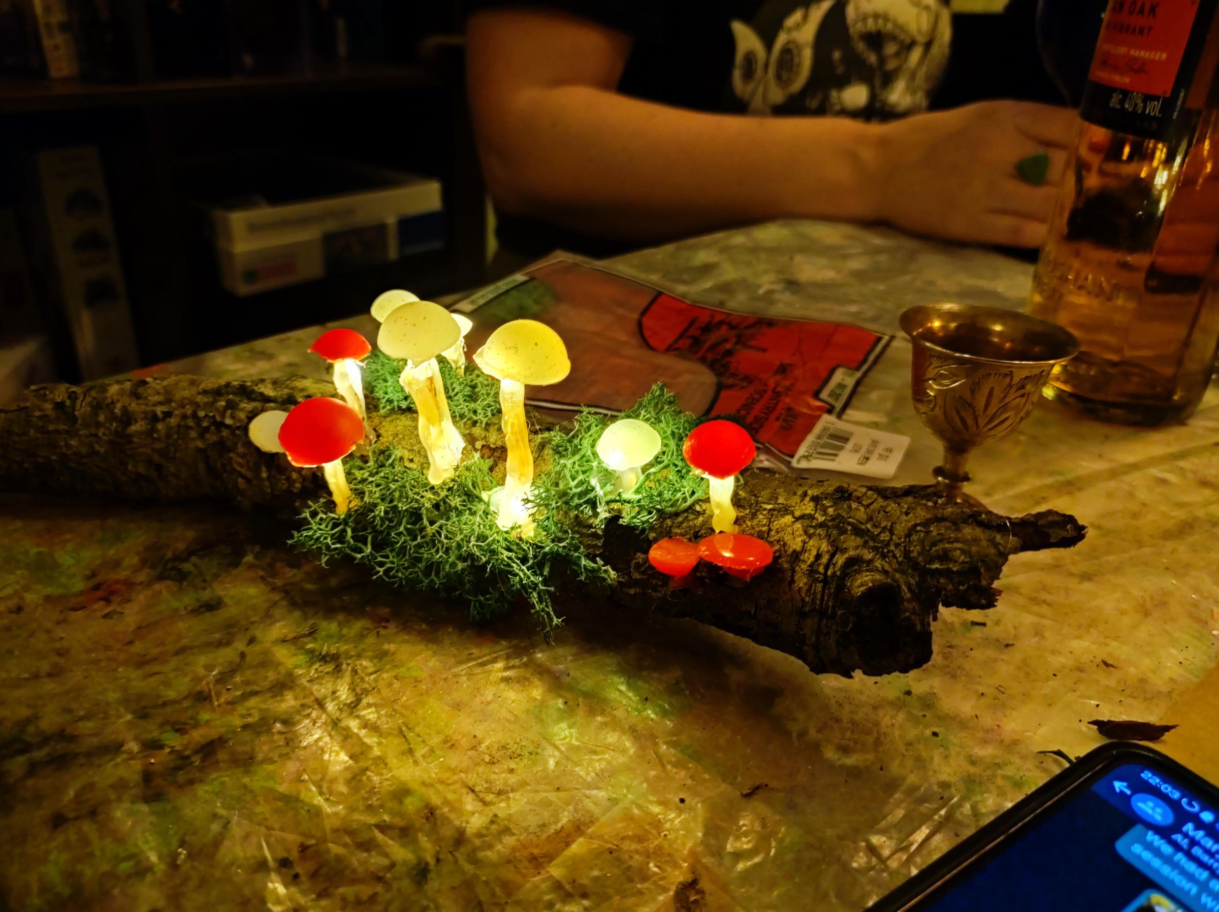 Hot Glue Mushroom Lights : 8 Steps (with Pictures) - Instructables