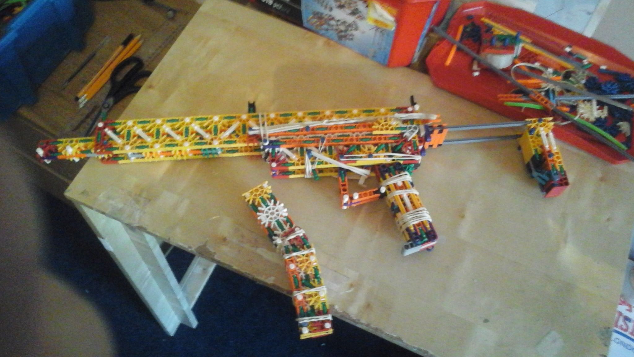 Knex Heckler & Koch MP5 : 4 Steps - Instructables