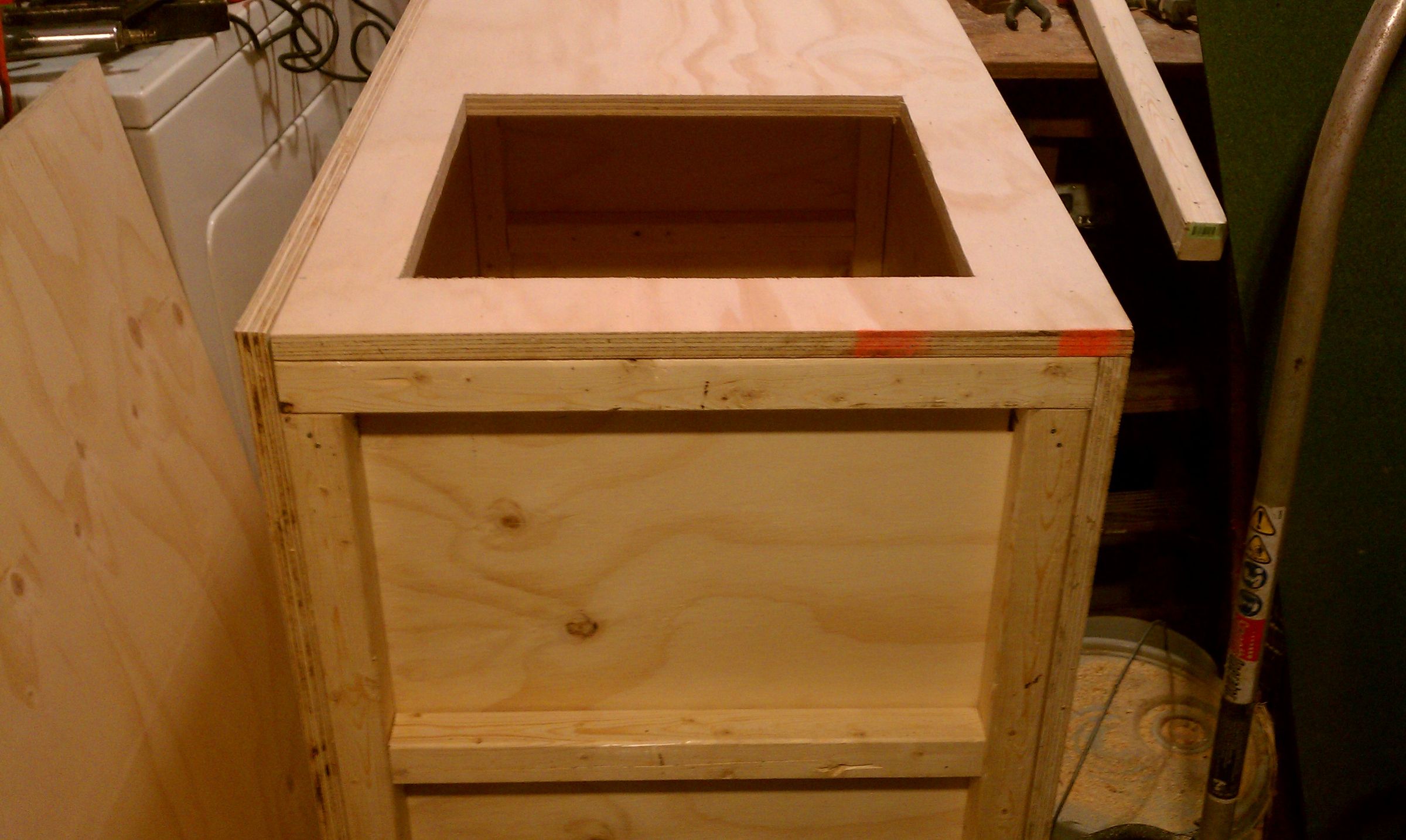 Fish Aquarium Stand (40 Breeder Tank With Hidden Sump Door) : 12 Steps ...