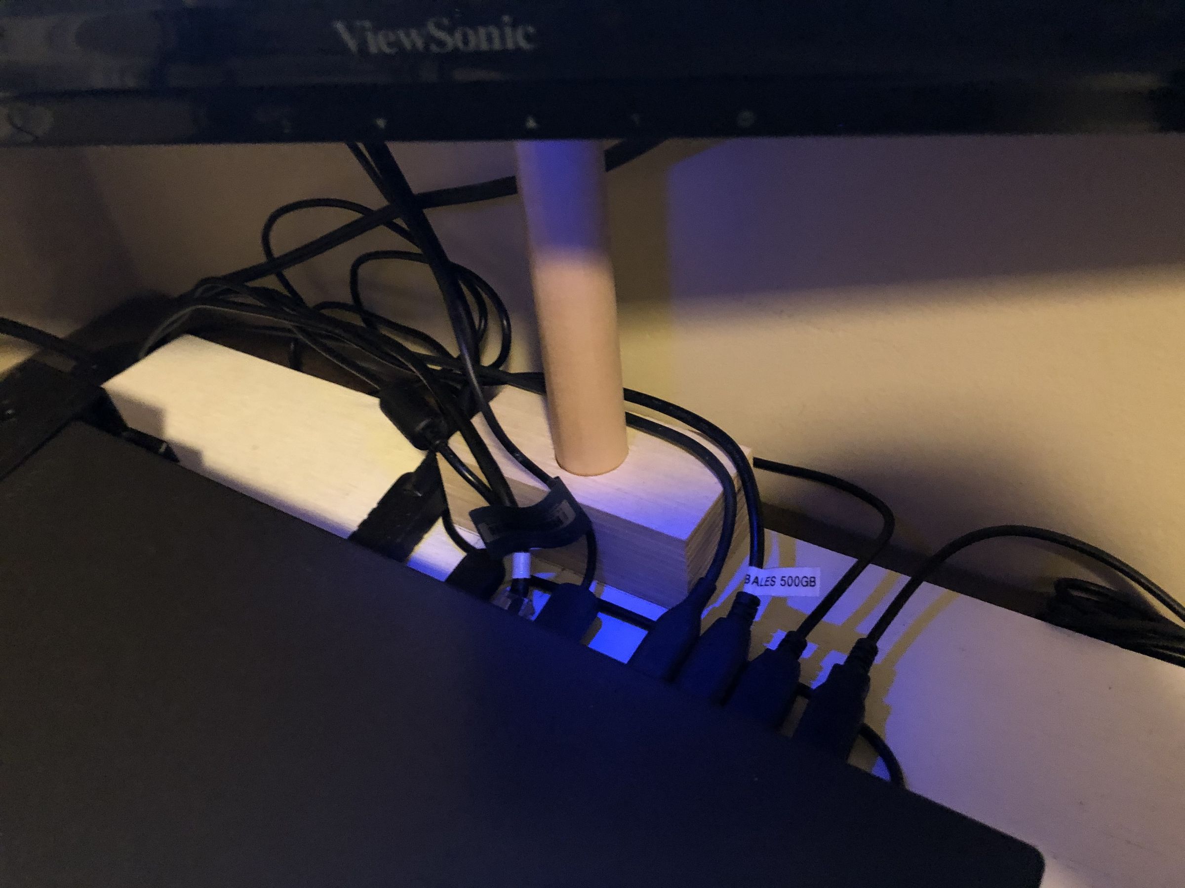 Wooden Adjustable Height Monitor Stand : 8 Steps (with Pictures ...