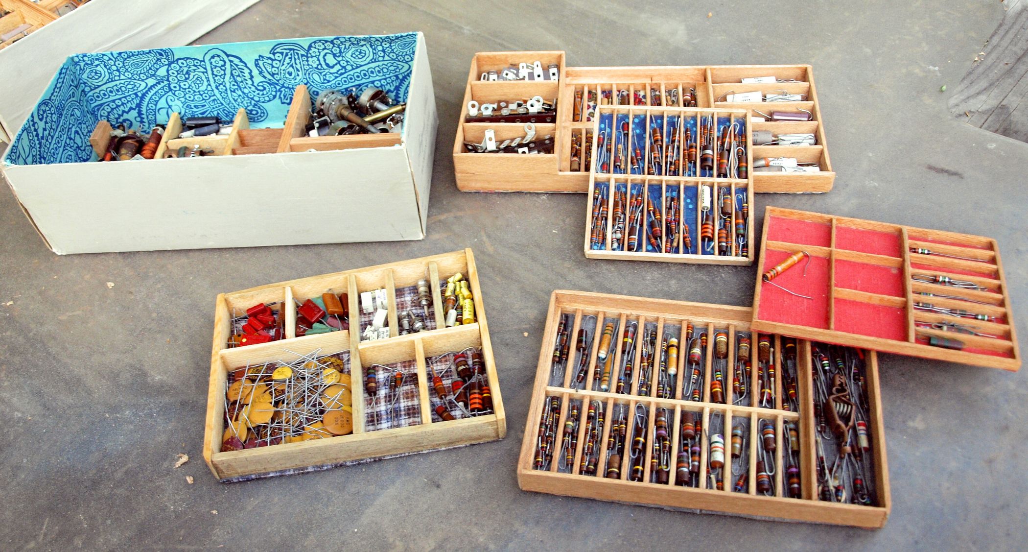 How to Organize a Shoe Box (with Pictures) - Instructables