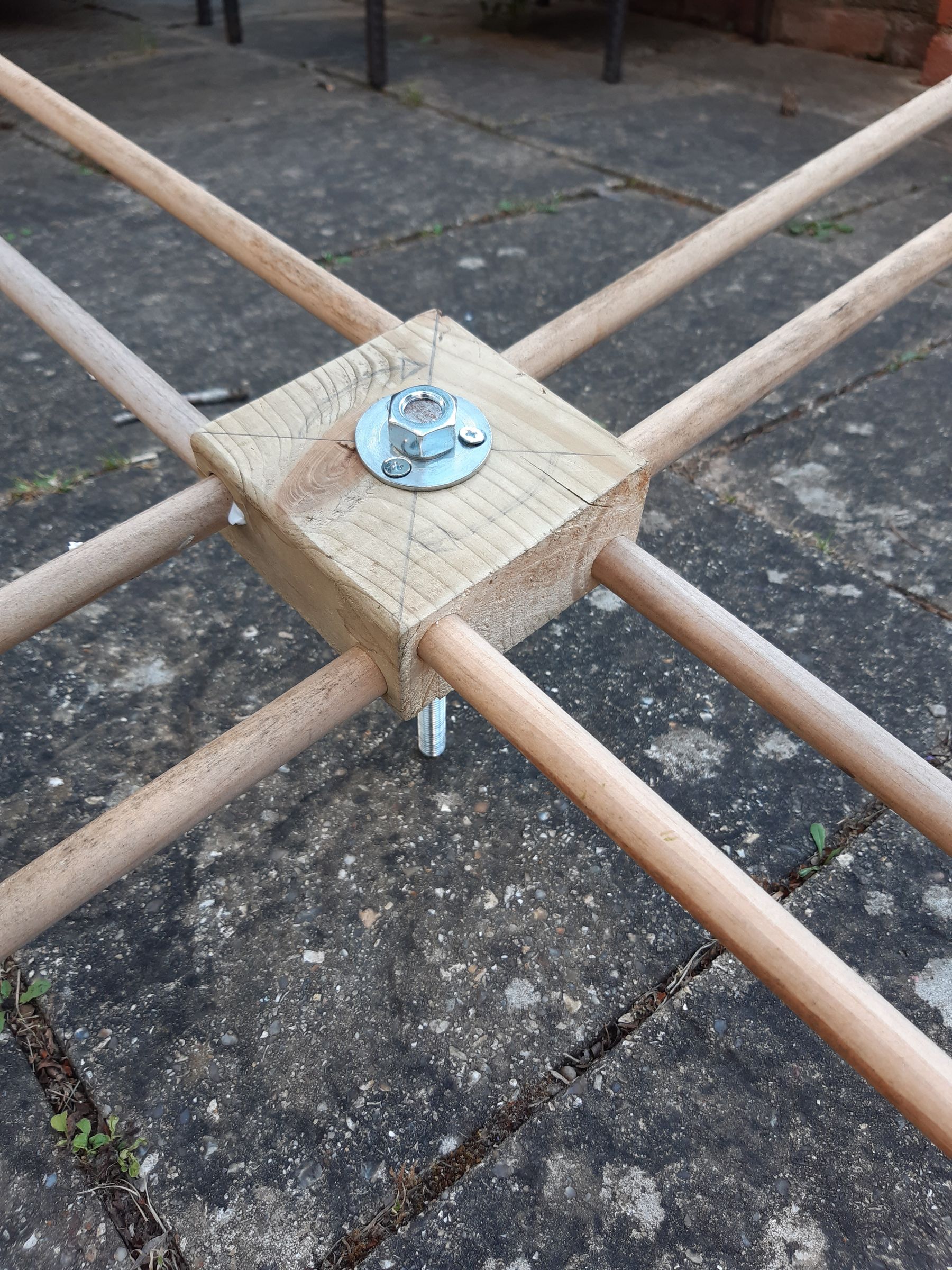 Windmill / Electric Generator : 6 Steps (with Pictures) - Instructables