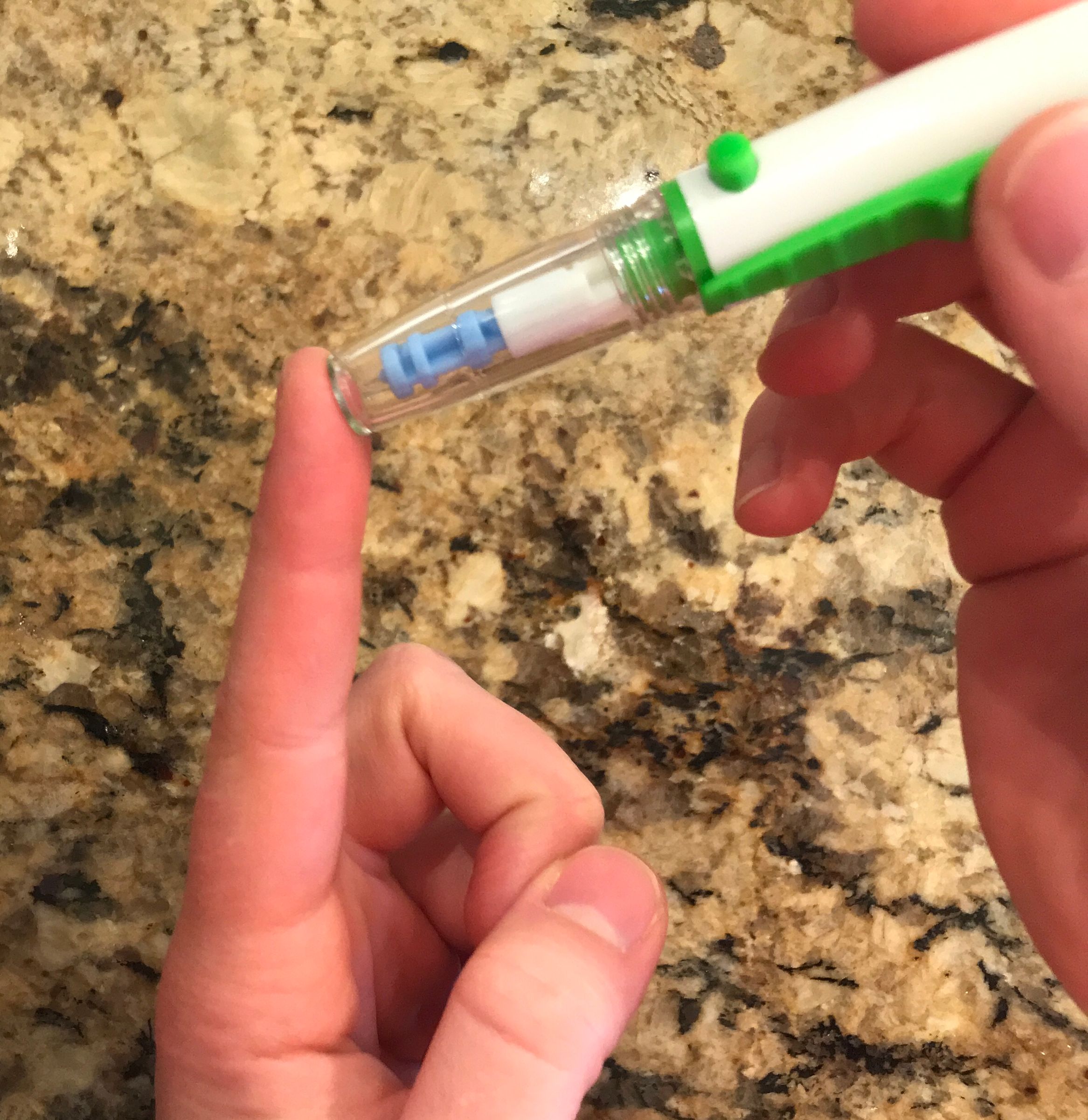 How to Check Your Blood Sugar : 10 Steps (with Pictures) - Instructables