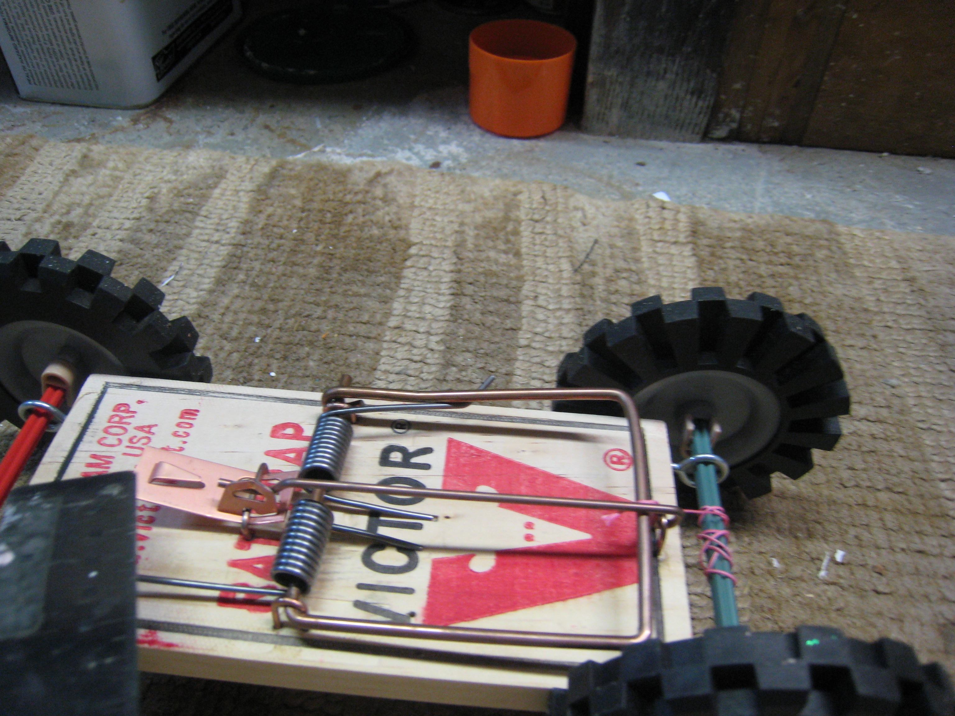 Rat Trap Car : 7 Steps - Instructables