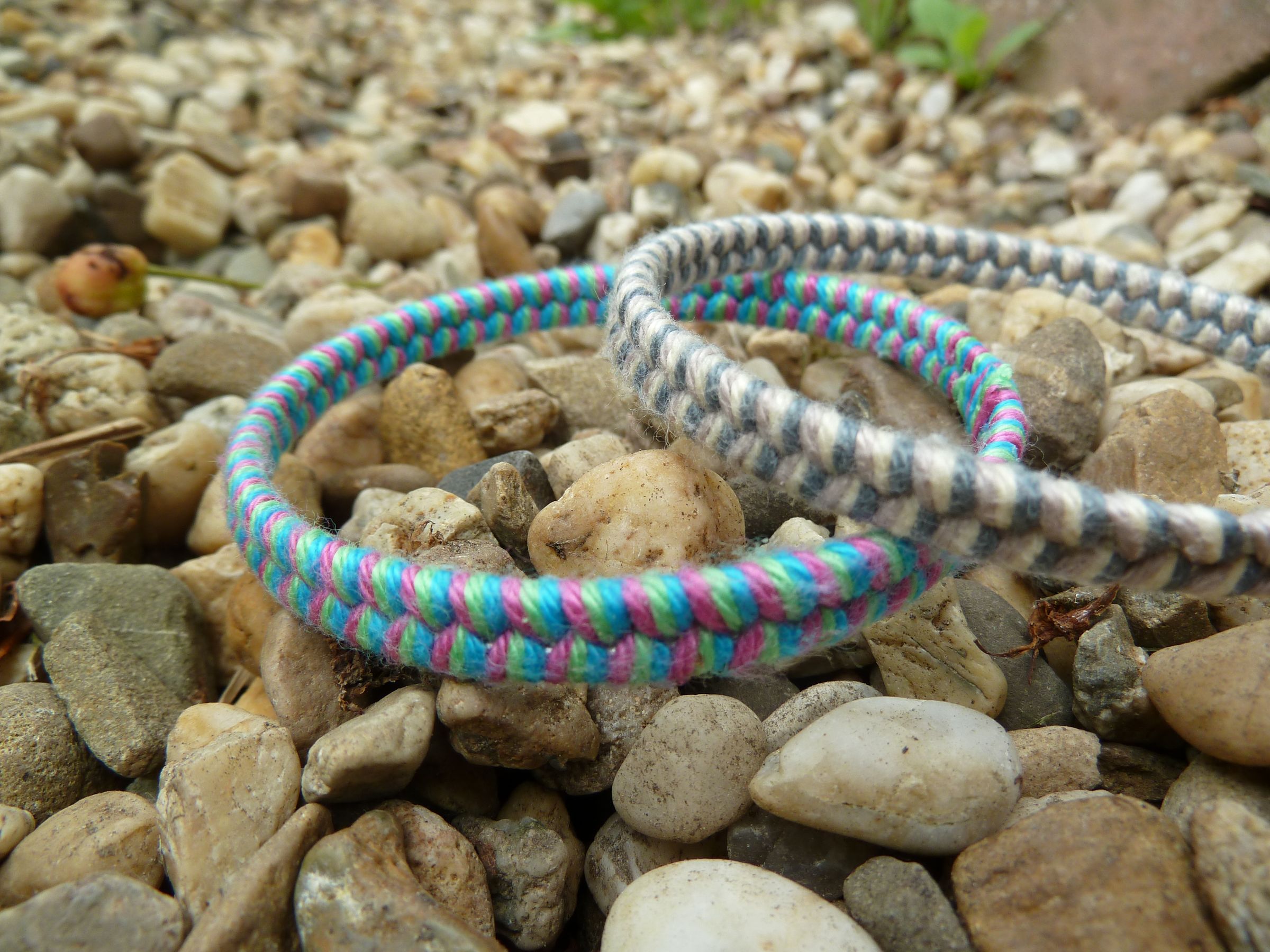 Woven Yarn Bangles : 8 Steps (with Pictures) - Instructables