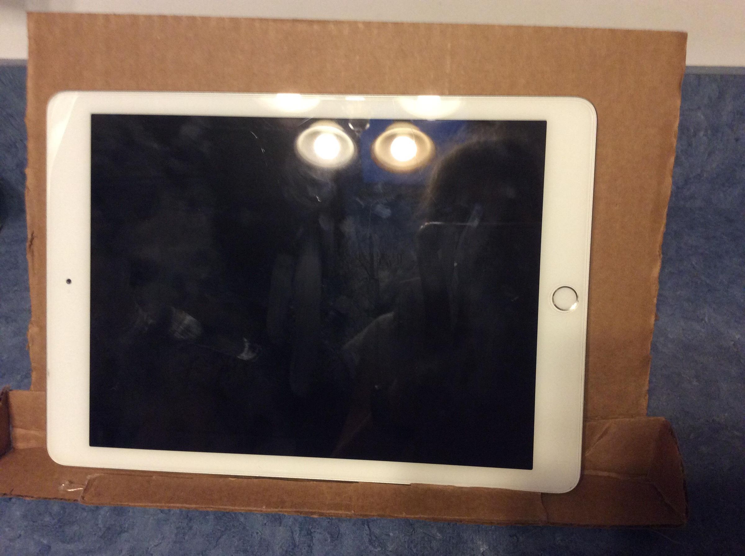Easy to Make Pretty Cardboard IPad Stand : 5 Steps - Instructables