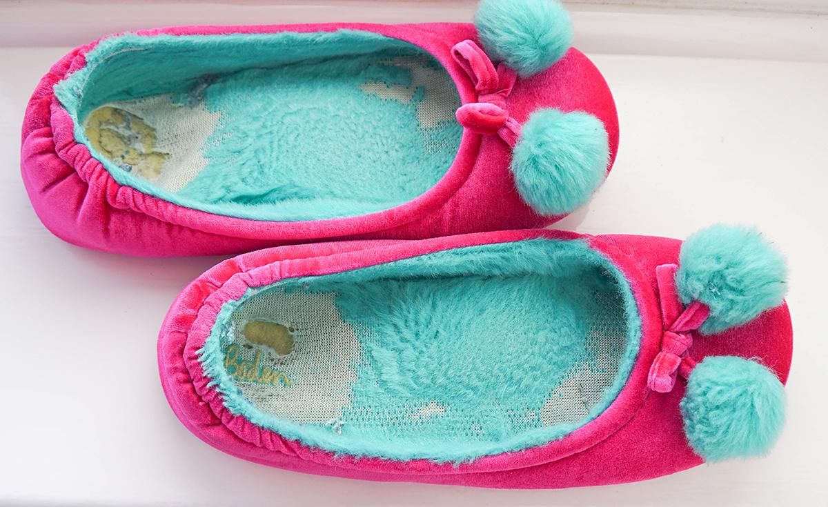 How to Fix Slippers That Are Worn on the Inside | Replace the Insole ...