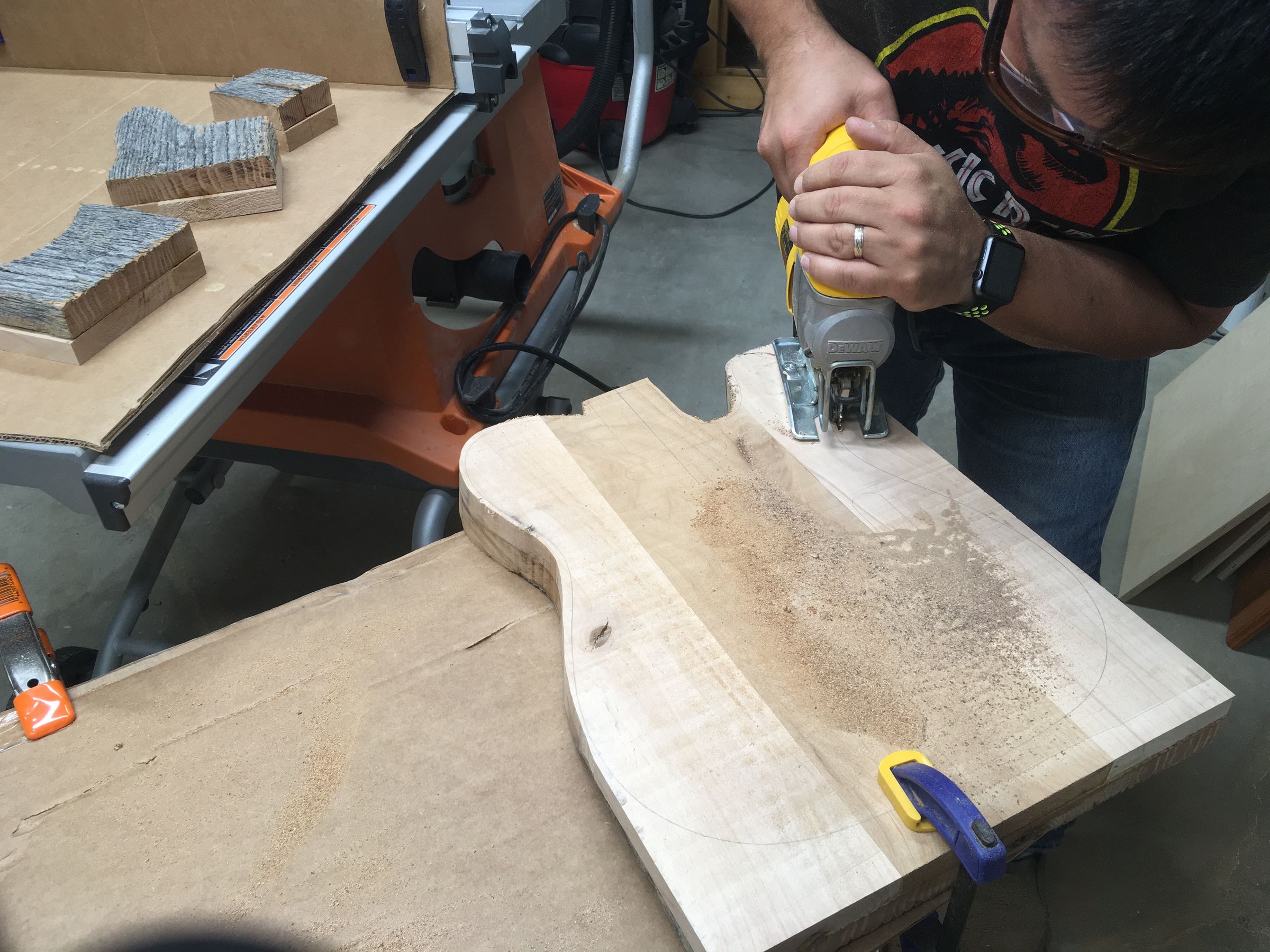 Barncaster Electric Guitar : 22 Steps (with Pictures) - Instructables