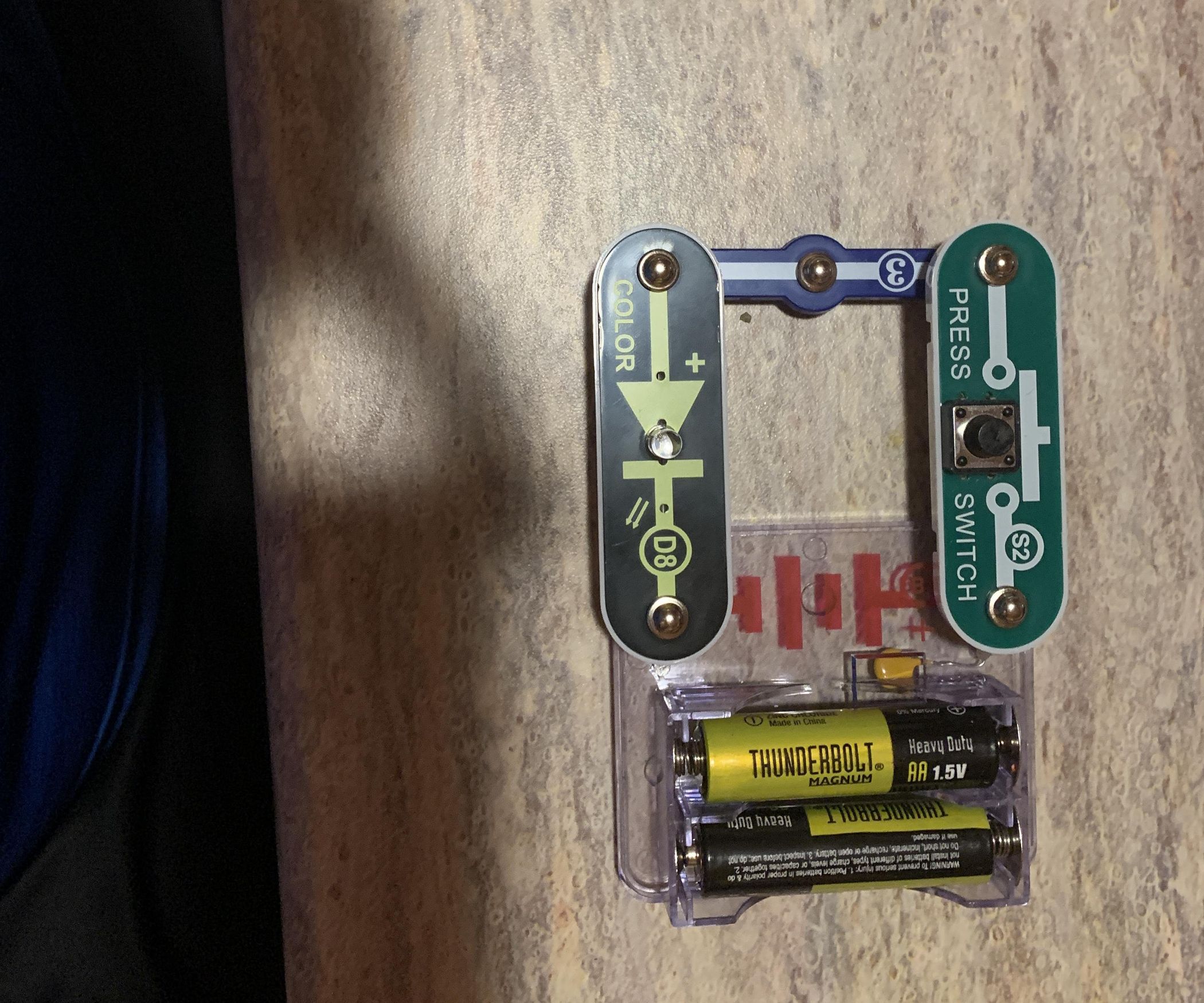 How to Make Pushbutton Light Circuit With Snap Circuits : 5 Steps - Instructables