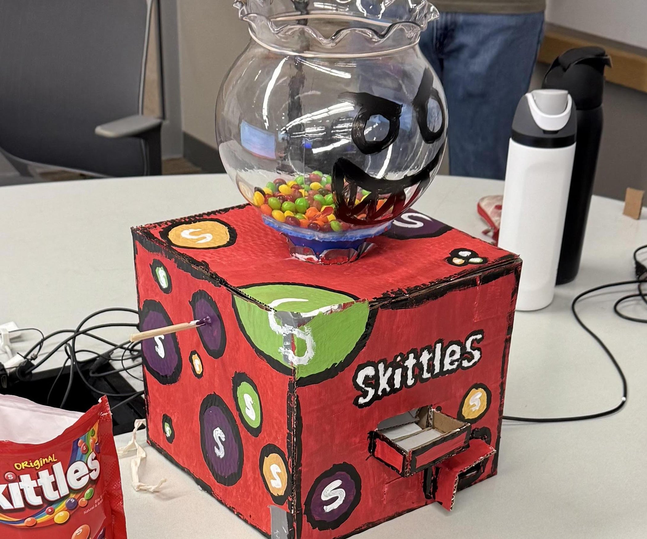 Candy Machine : 8 Steps - Instructables