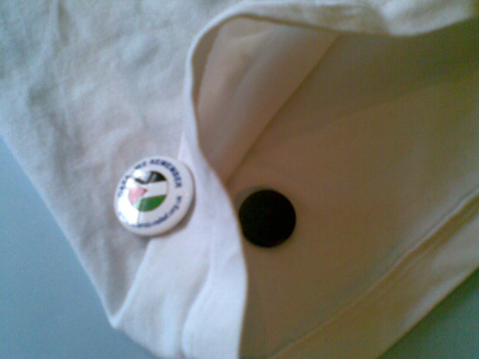 Fix Pin Badges - With Magnets : 3 Steps - Instructables