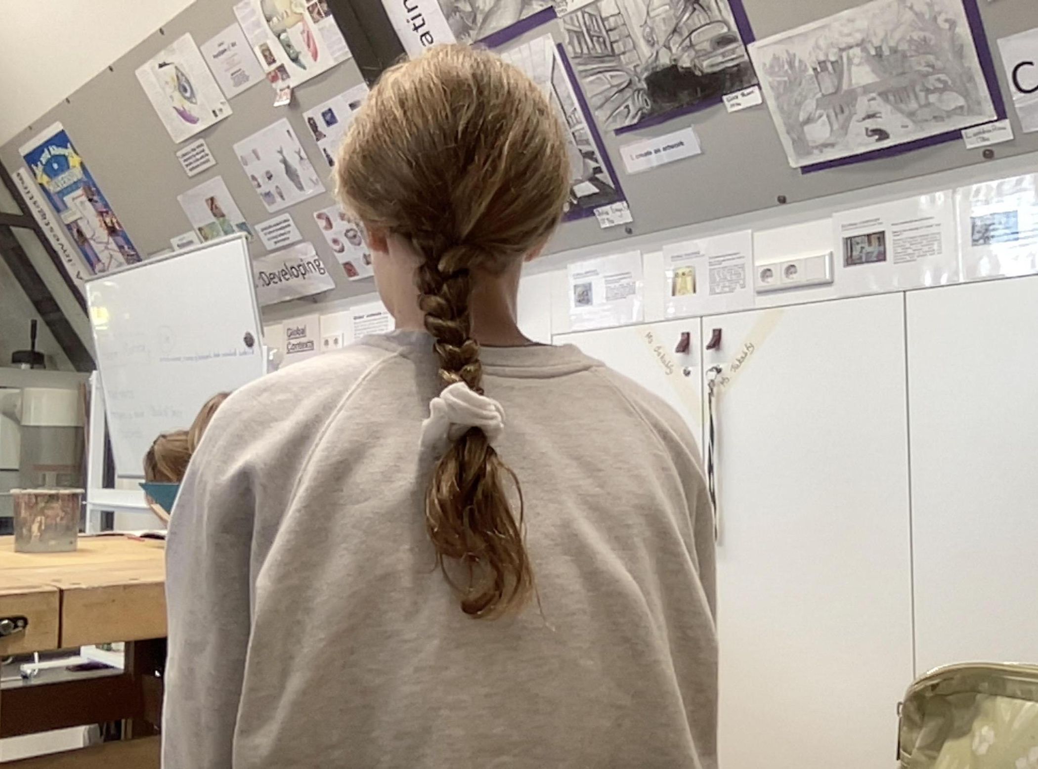 How to Make a Easy Braid for Beginners : 8 Steps - Instructables