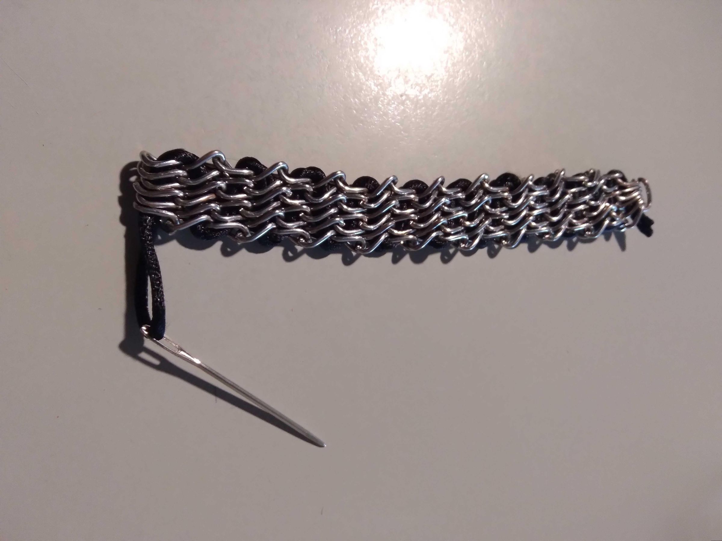 Chain and Intertwined Thread Bracelet : 6 Steps - Instructables