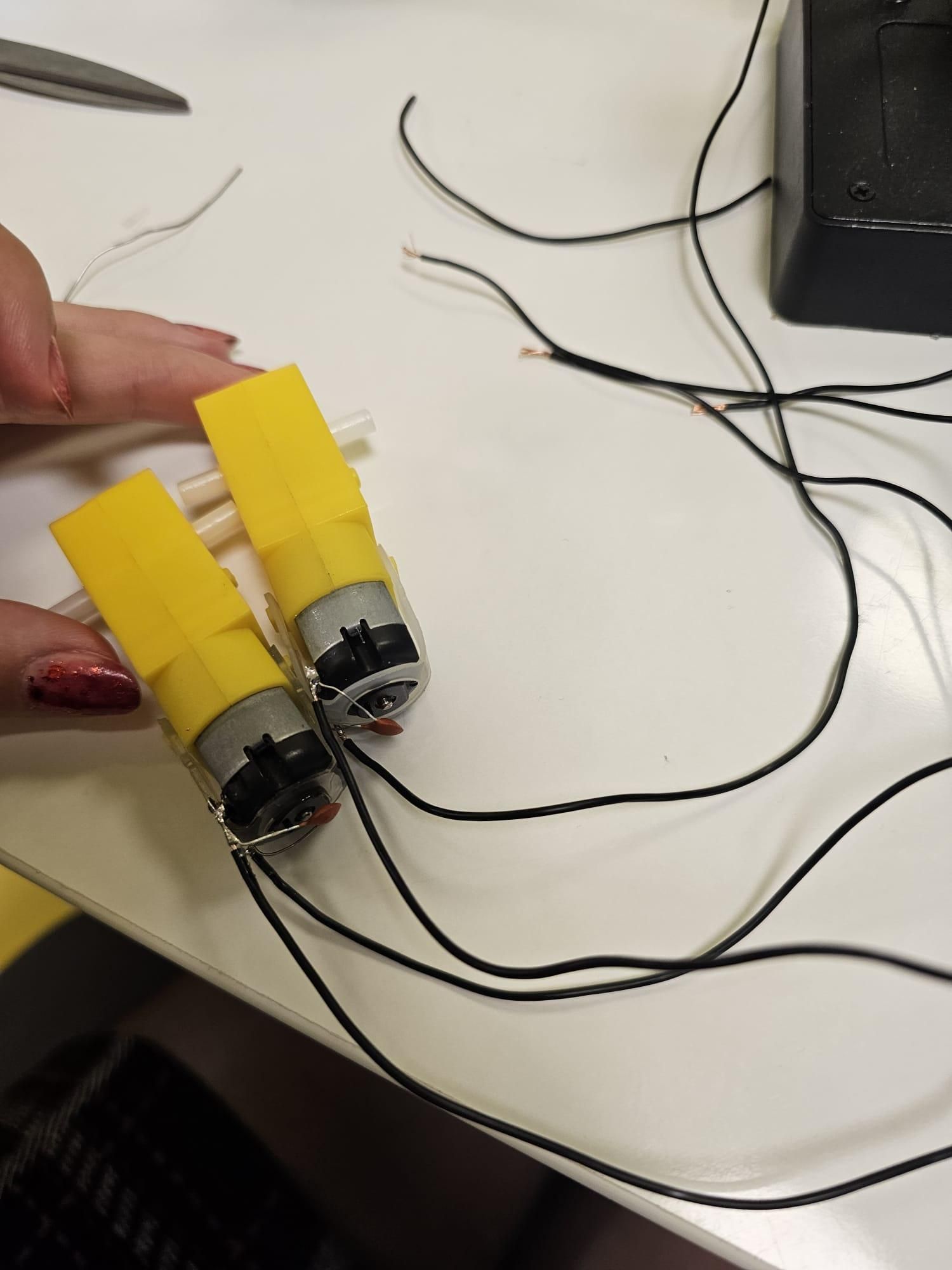 Mecanum Robot With Parking Sensor : 3 Steps - Instructables