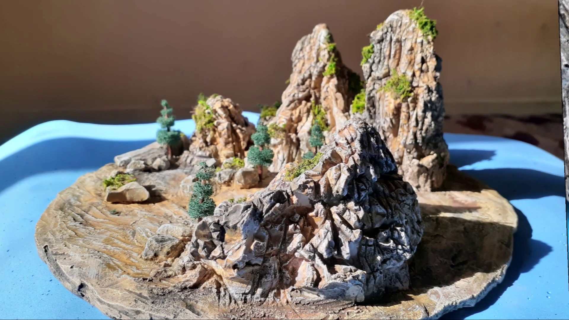How to Make a Landscape Hill Diorama : 4 Steps - Instructables