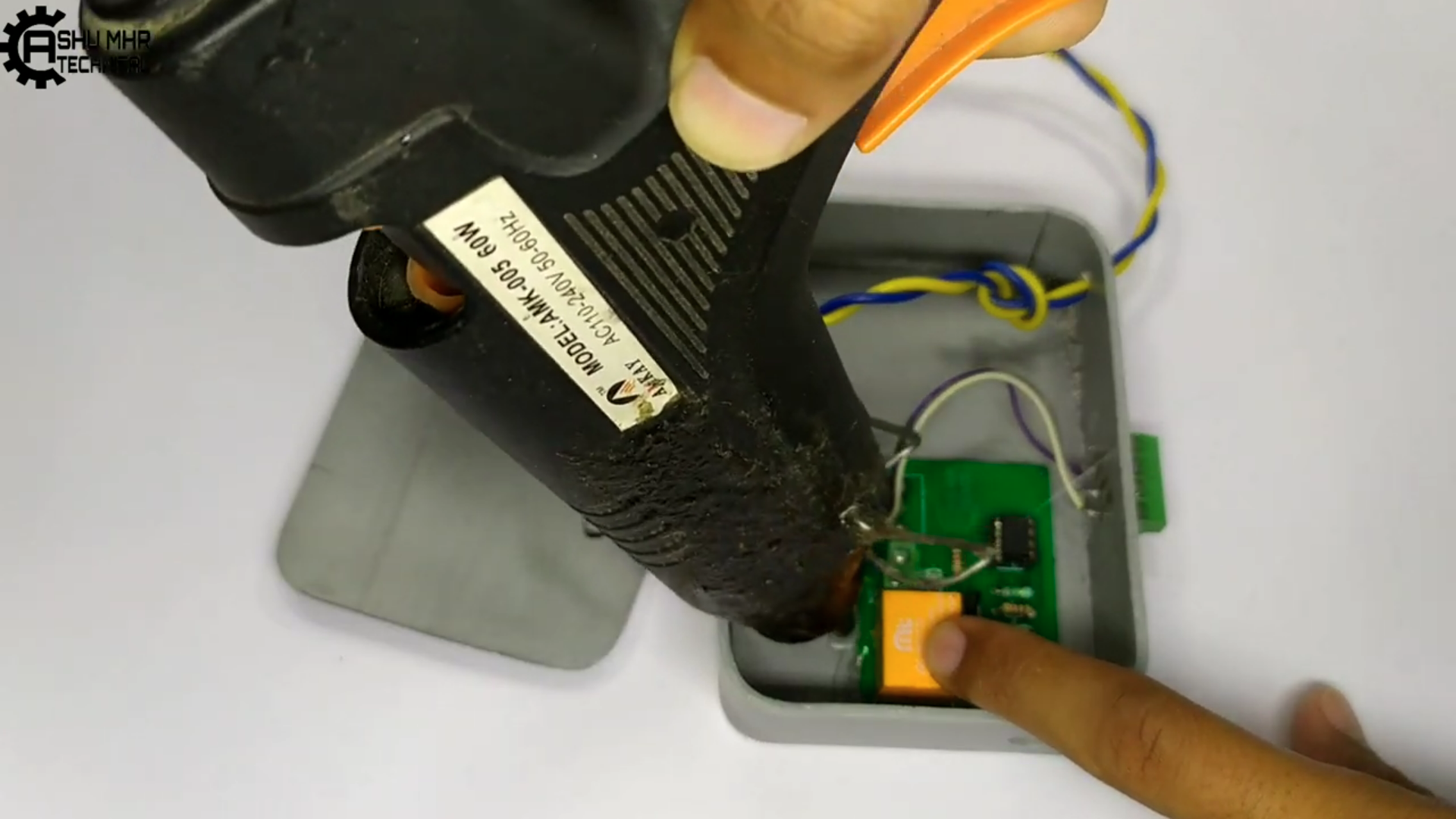 Smart Waterpump Starter : 5 Steps - Instructables