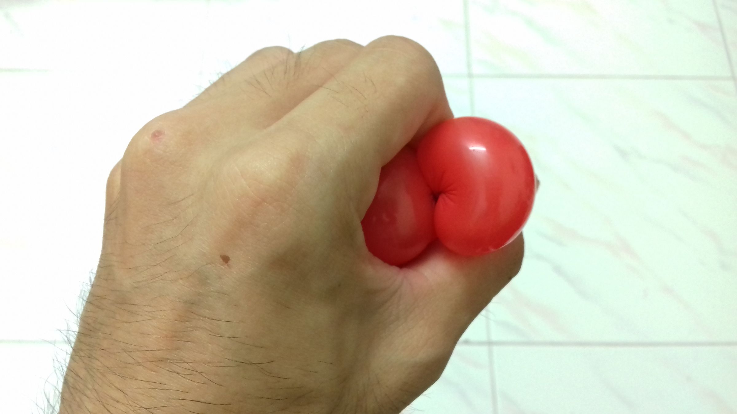 Balloon Twisting- Basic Skills- Types of Twists : 4 Steps - Instructables