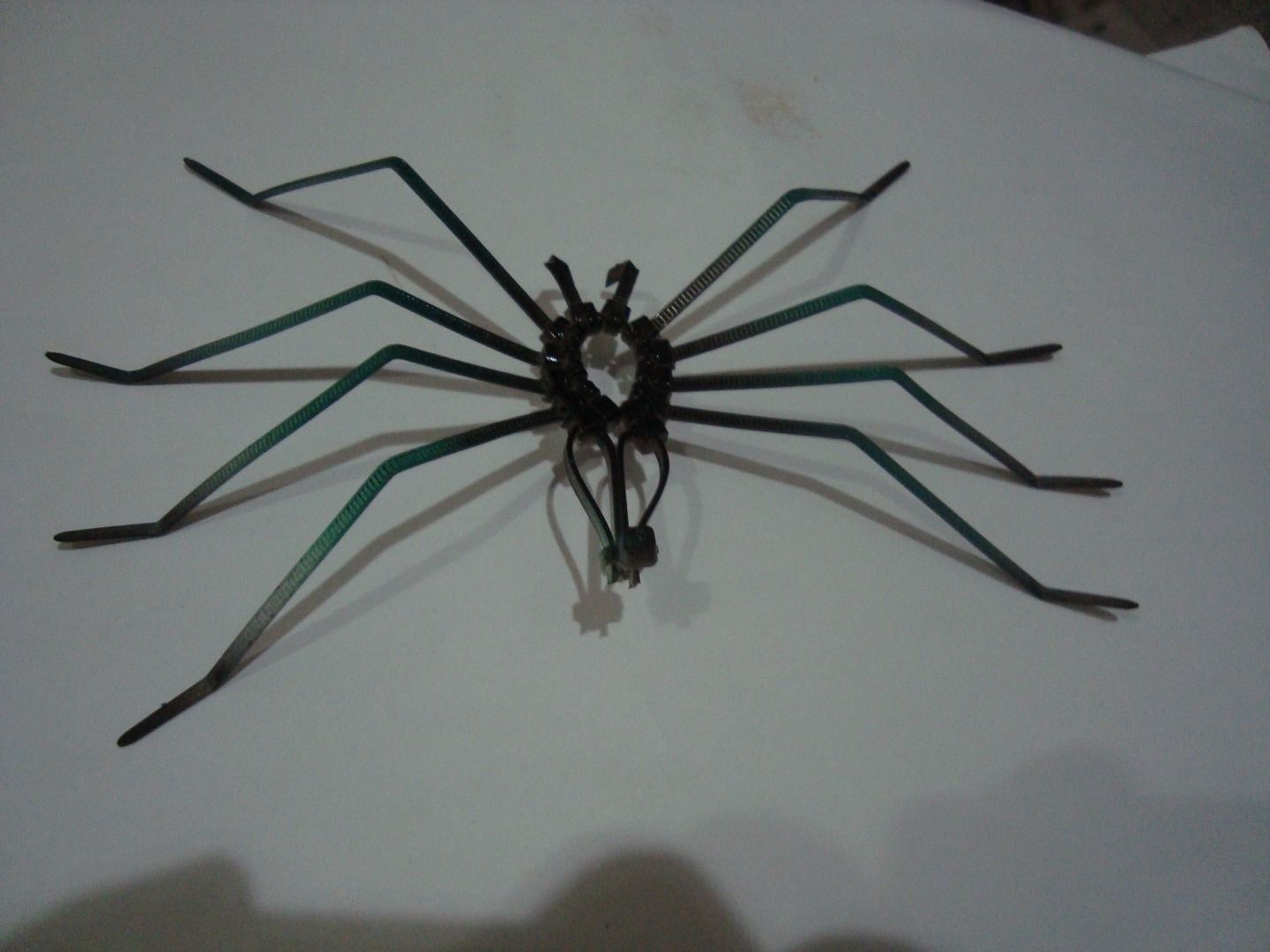 Spider Made From Cable Ties for Props Decor Halloween : 4 Steps (with ...