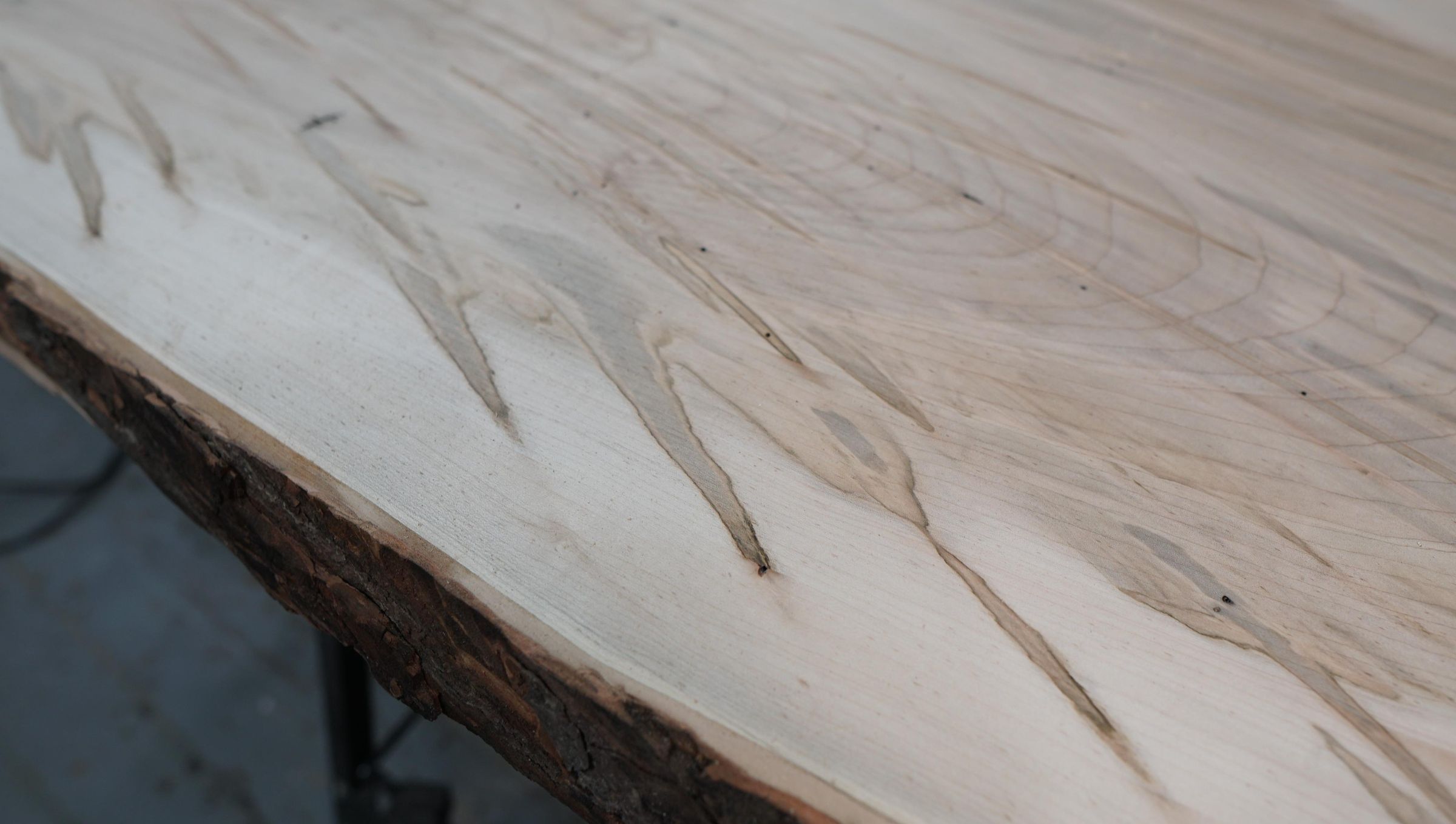 How to Make a Live Edge Desk : 5 Steps (with Pictures) - Instructables