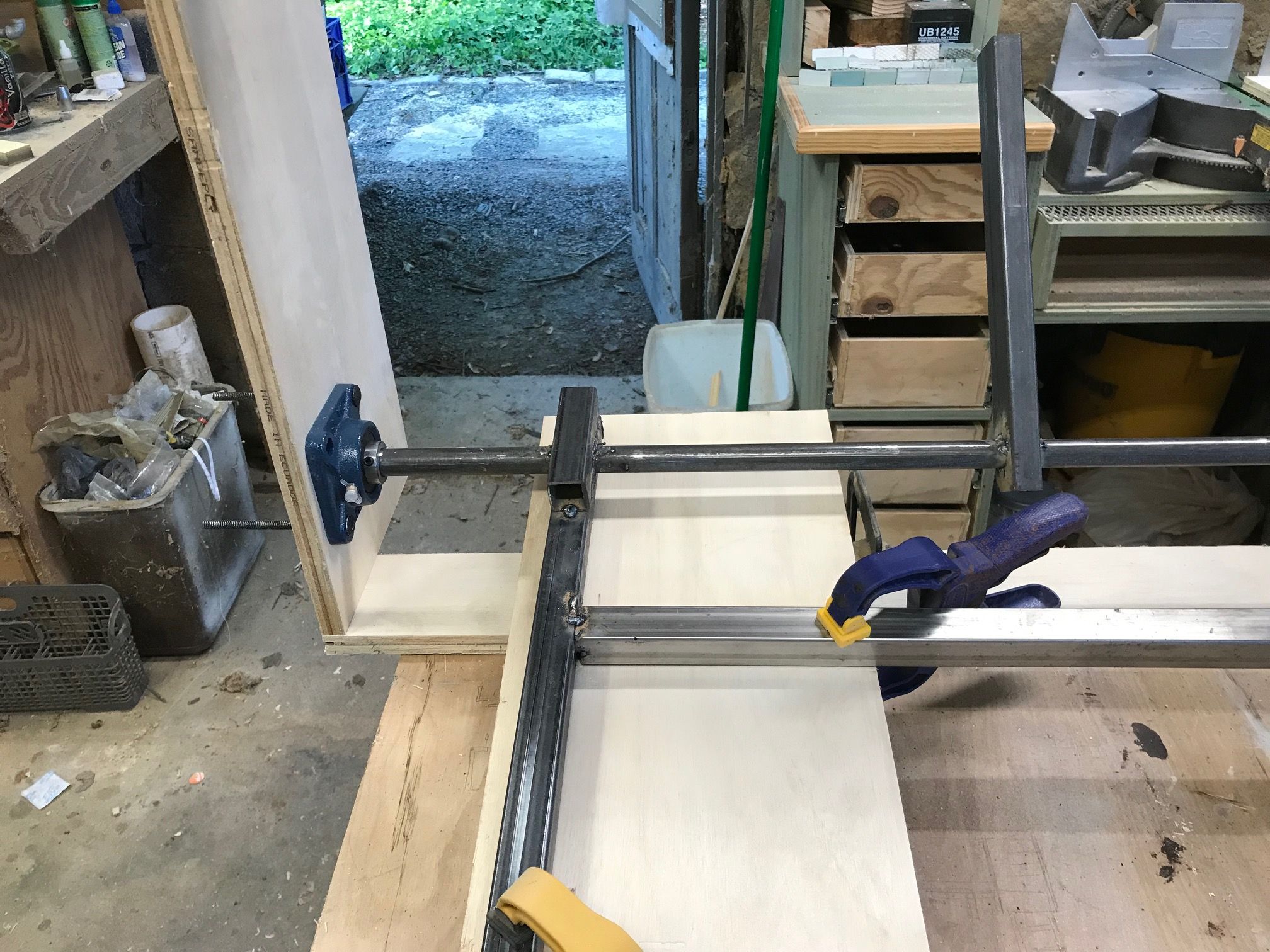 Motorized Flip Down TV Lift : 7 Steps (with Pictures) - Instructables