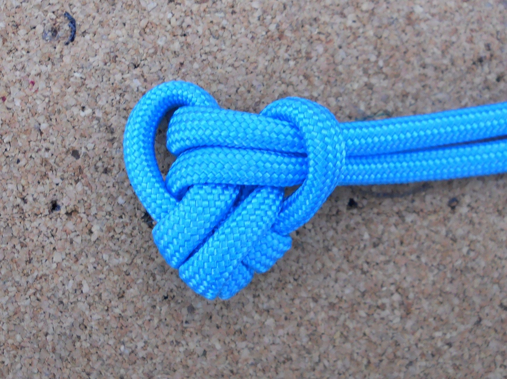 Single (para)Cord Heart Pendant : 22 Steps (with Pictures) - Instructables