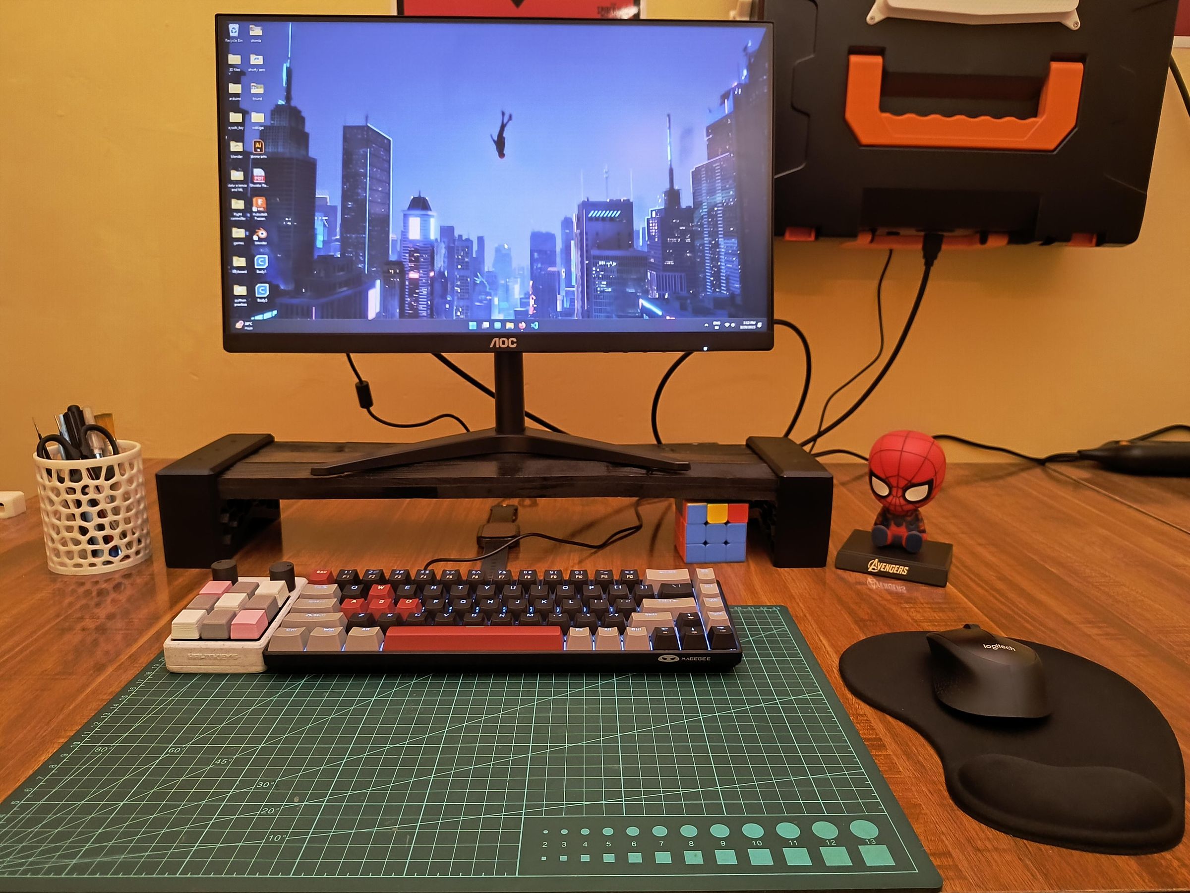 DIY 3D Printed Monitor Stand : 3 Steps - Instructables