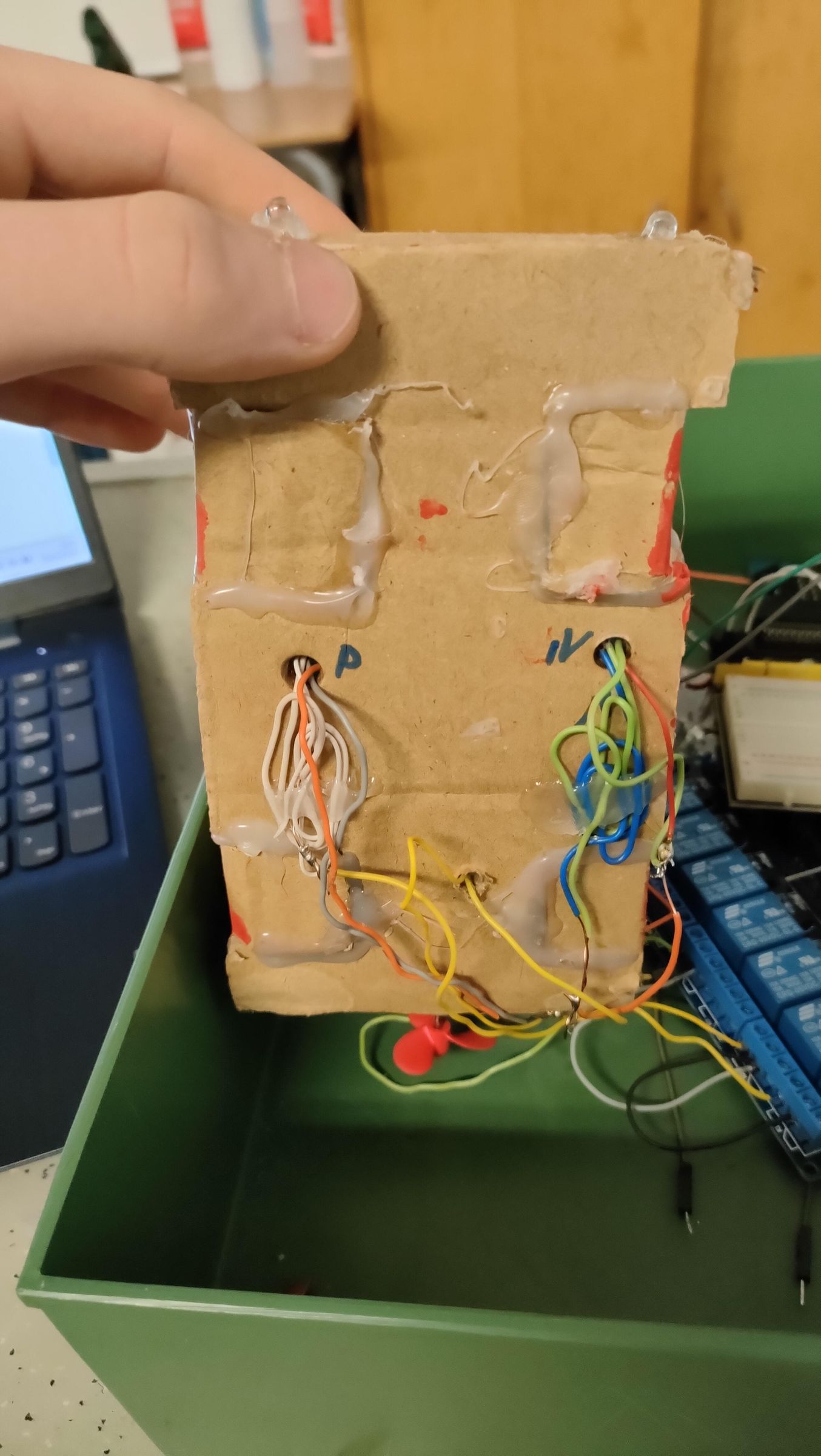 Maqueta Lancha Con Automatismos Hecho Por Robert,Adam Y Unai : 6 Steps - Instructables