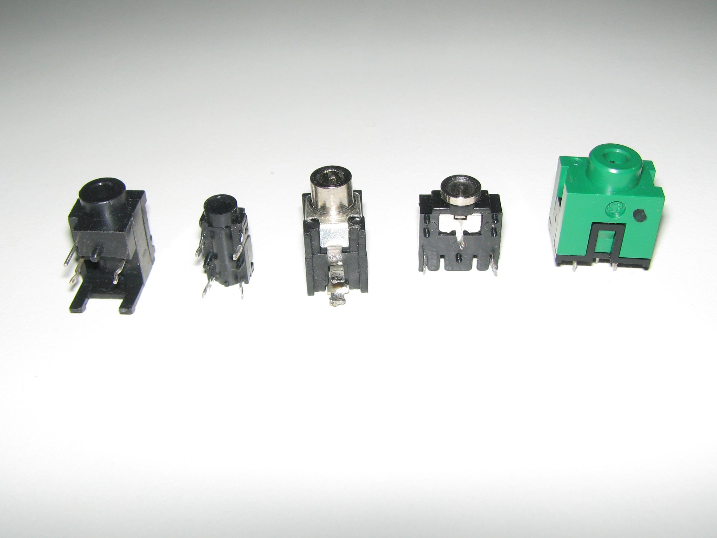 Universal Earbud/Headphone Volume Control : 8 Steps (with Pictures ...