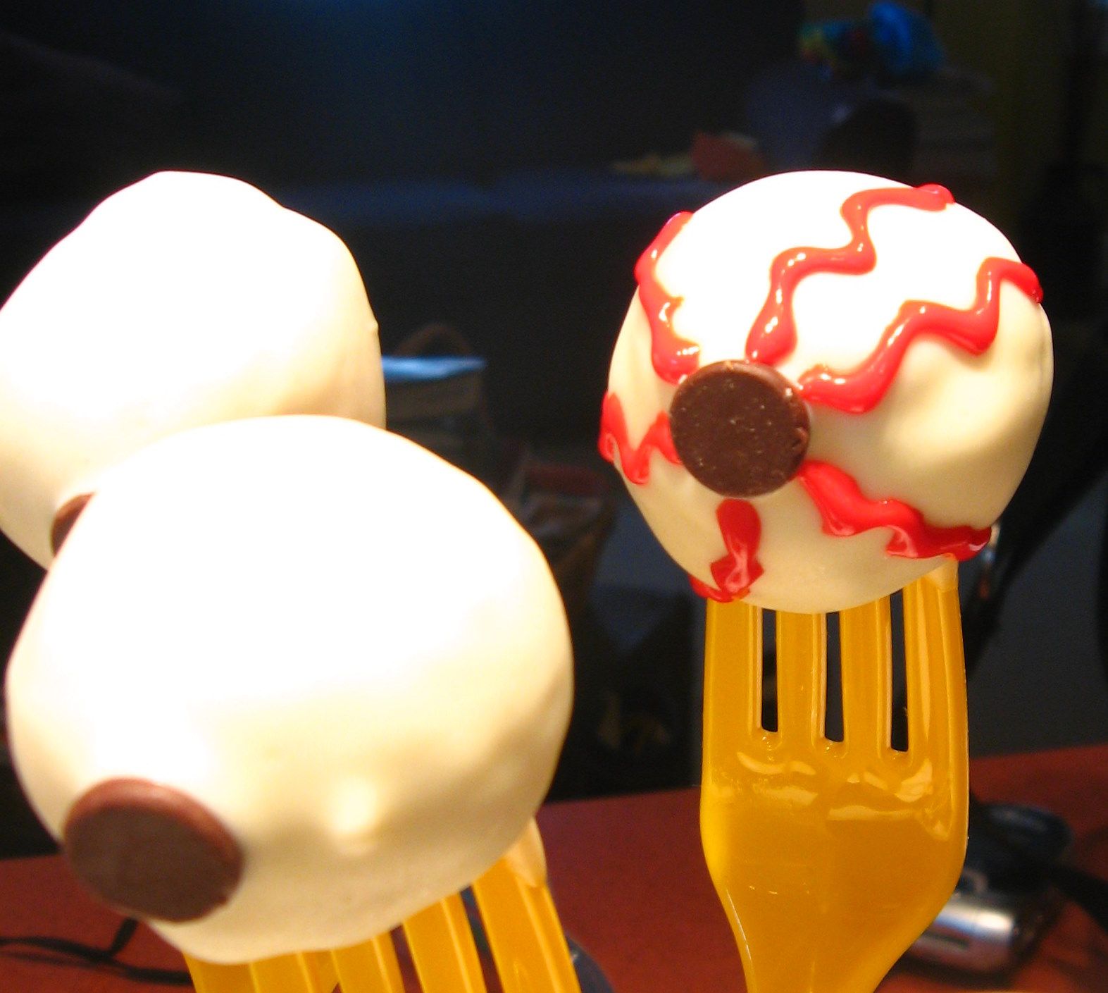 Eyeballs on Forks : 14 Steps (with Pictures) - Instructables