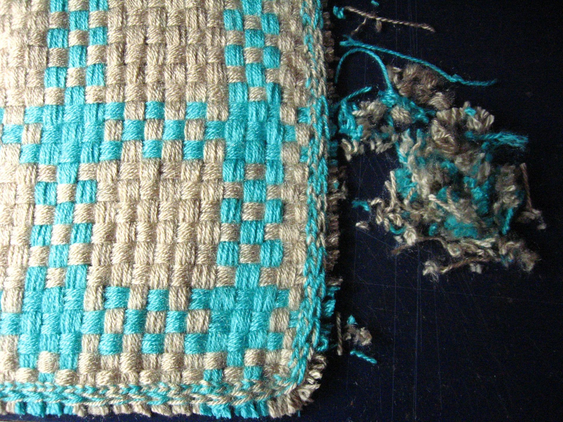 How to Weave a Small Table Mat With Home Made Loom : 13 Steps (with ...