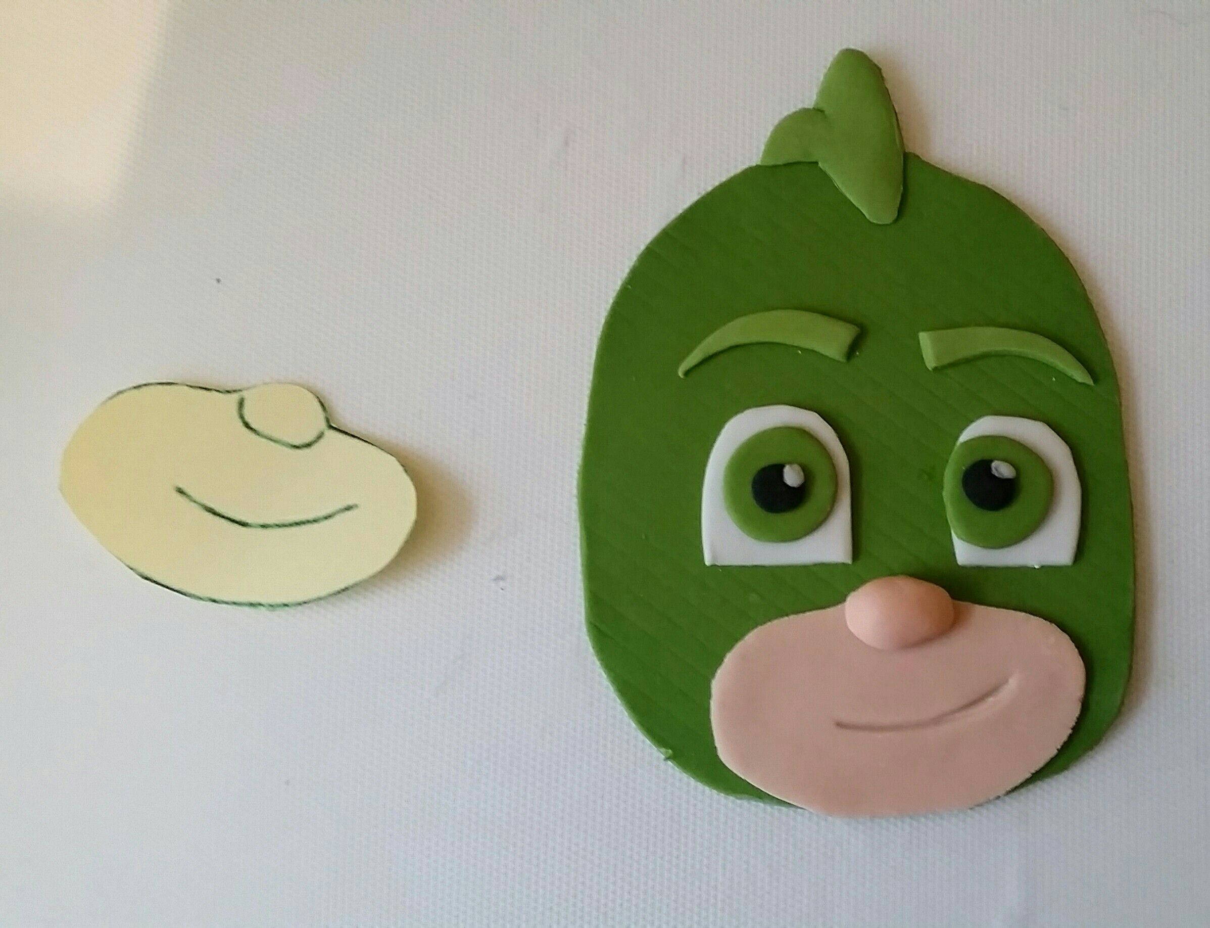 DIY 2D Fondant Character Faces : 9 Steps (with Pictures) - Instructables