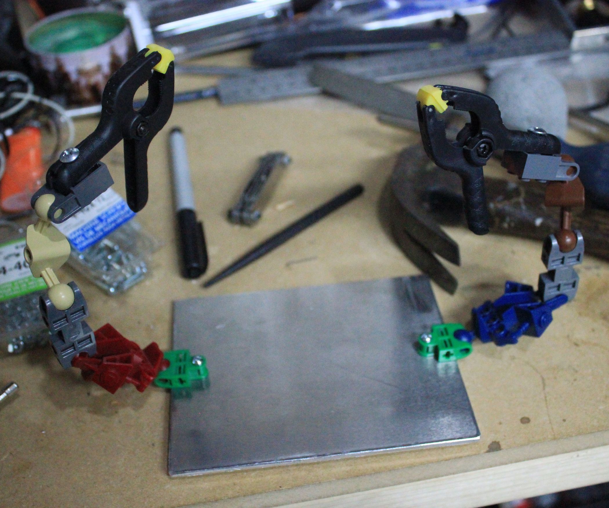 Making a Third Hand With Lego Parts : 7 Steps - Instructables