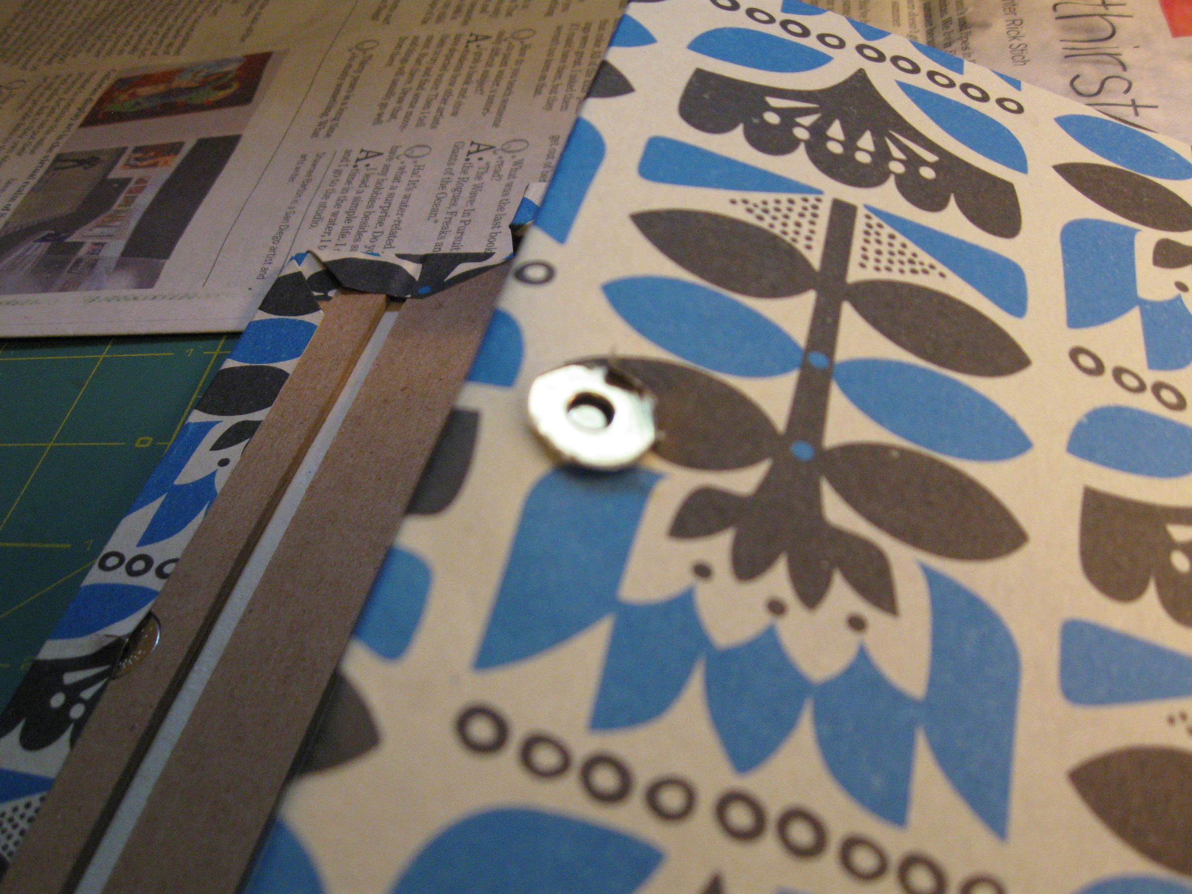 Kindle Cover W/ Magnetic Closure - Instructables