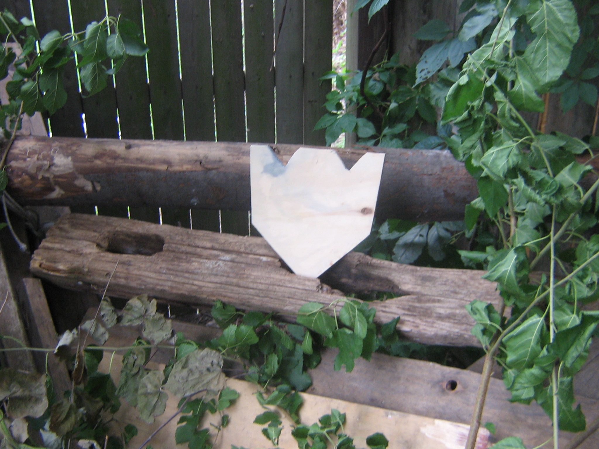 How to Make a Outdoor Fort! : 4 Steps - Instructables