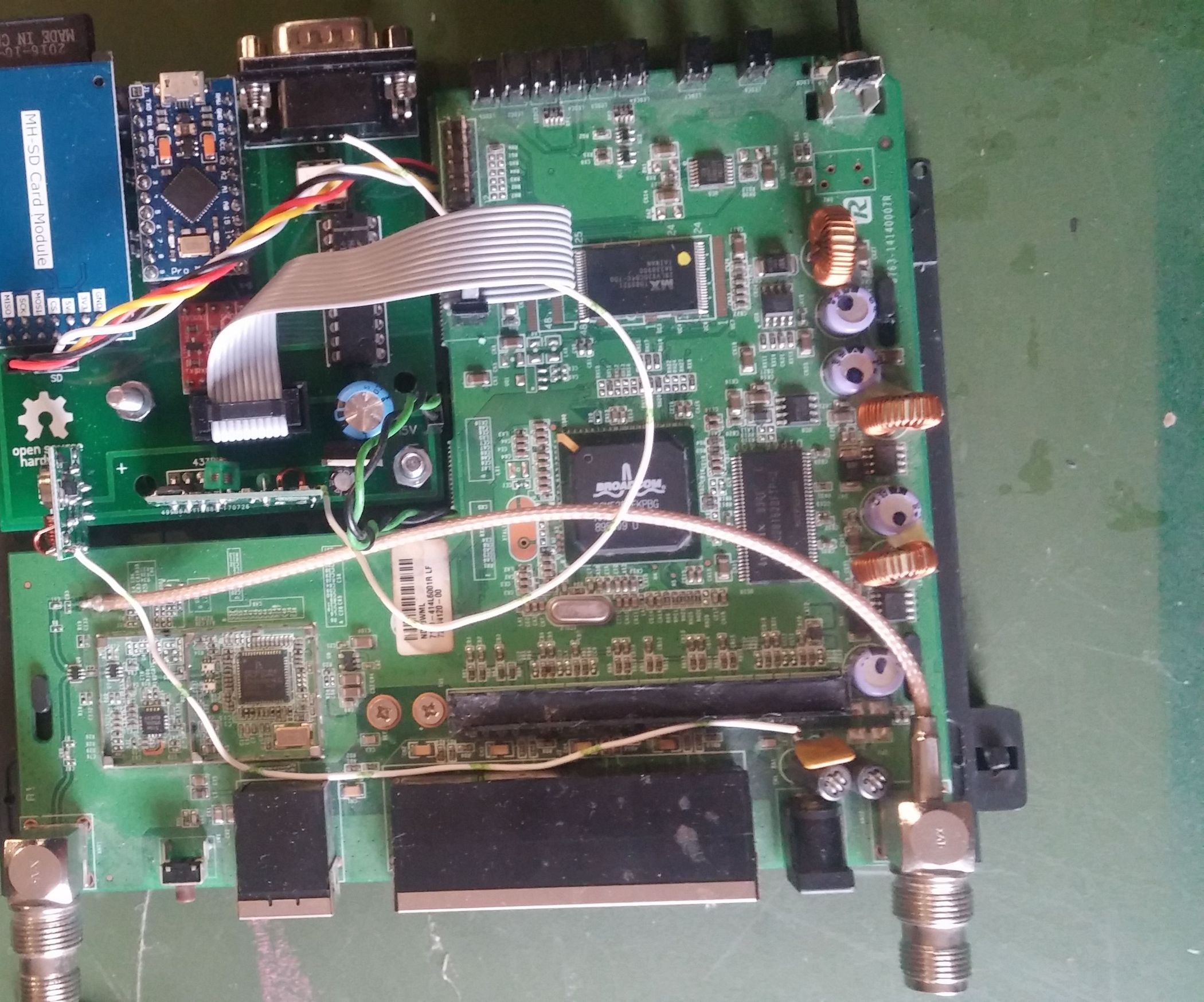 NLDWRTG the ULTIMATE WRT54G Expansion Board : 8 Steps (with Pictures ...