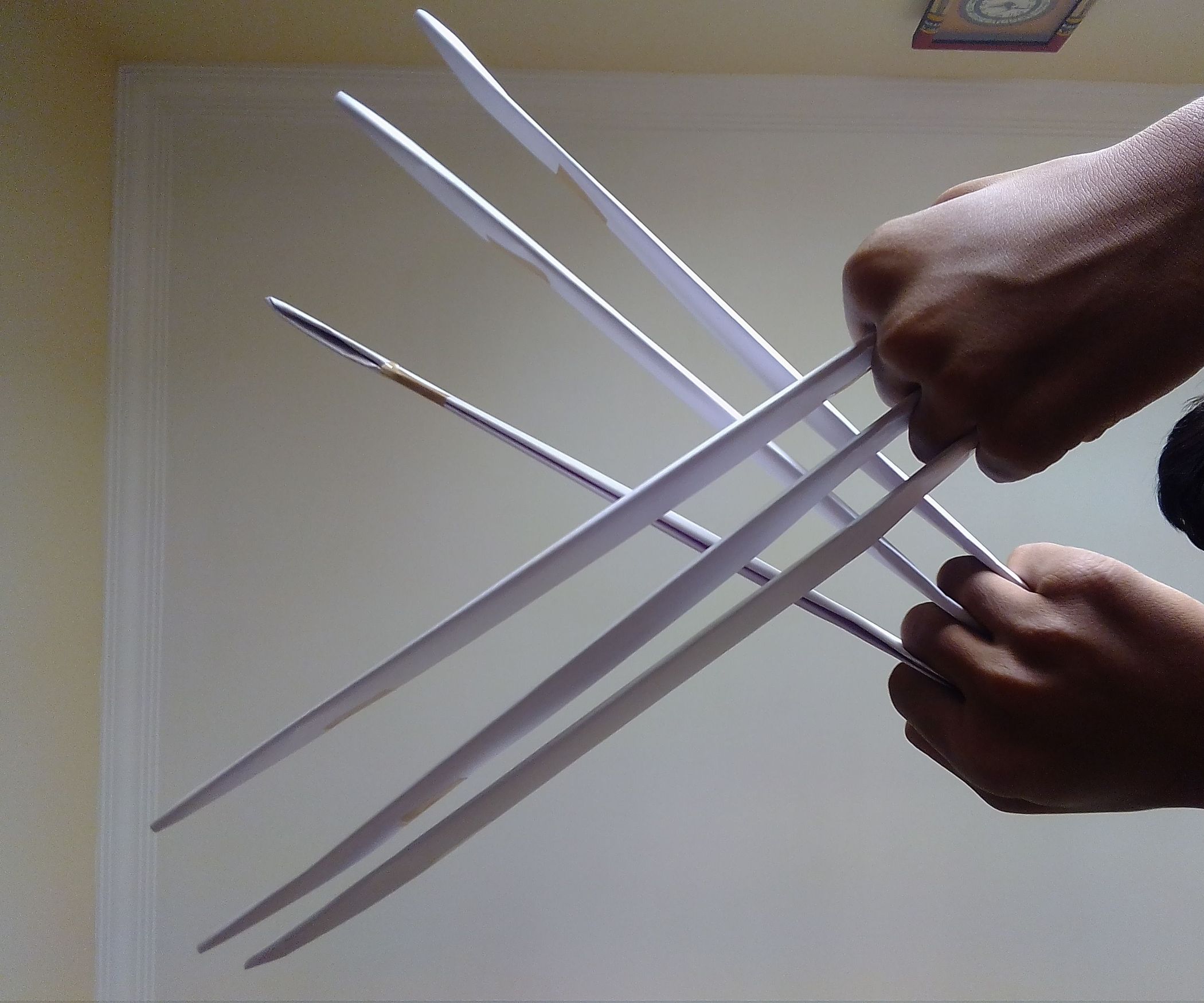 Wolverine Claws Out of Paper : 5 Steps (with Pictures) - Instructables